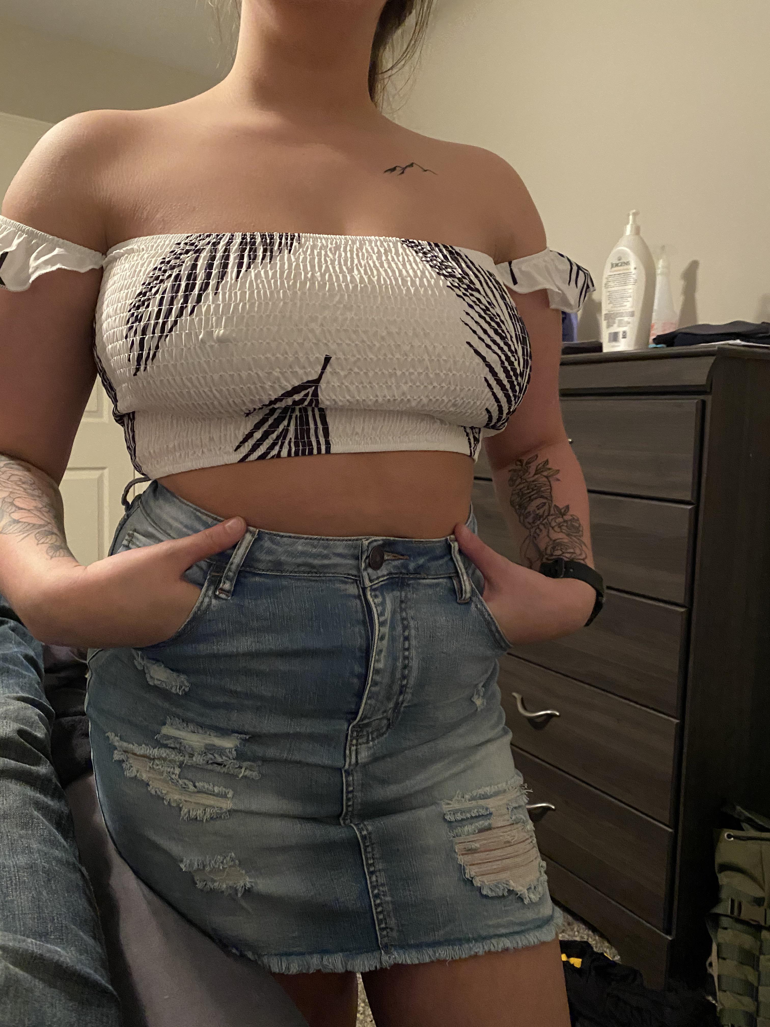 Hotwifes new top | Scrolller