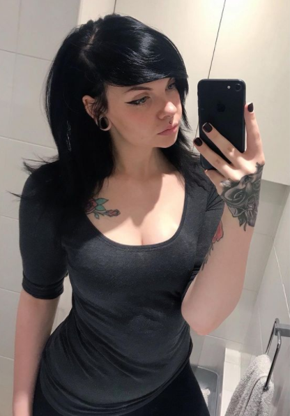 how about a cute little emo girl? :) | Scrolller