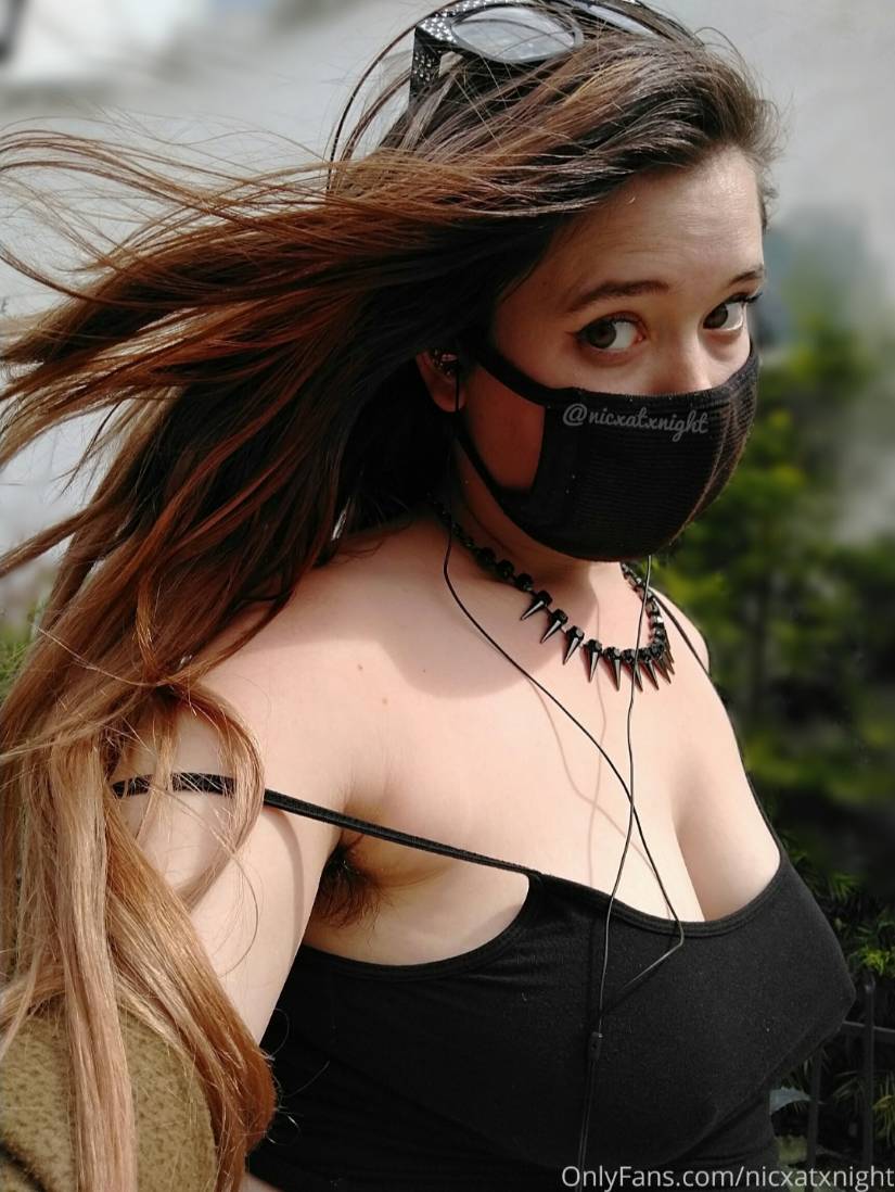 How about a subtle armpit pic? I felt hot walking about town in this look 🥰 | Scrolller