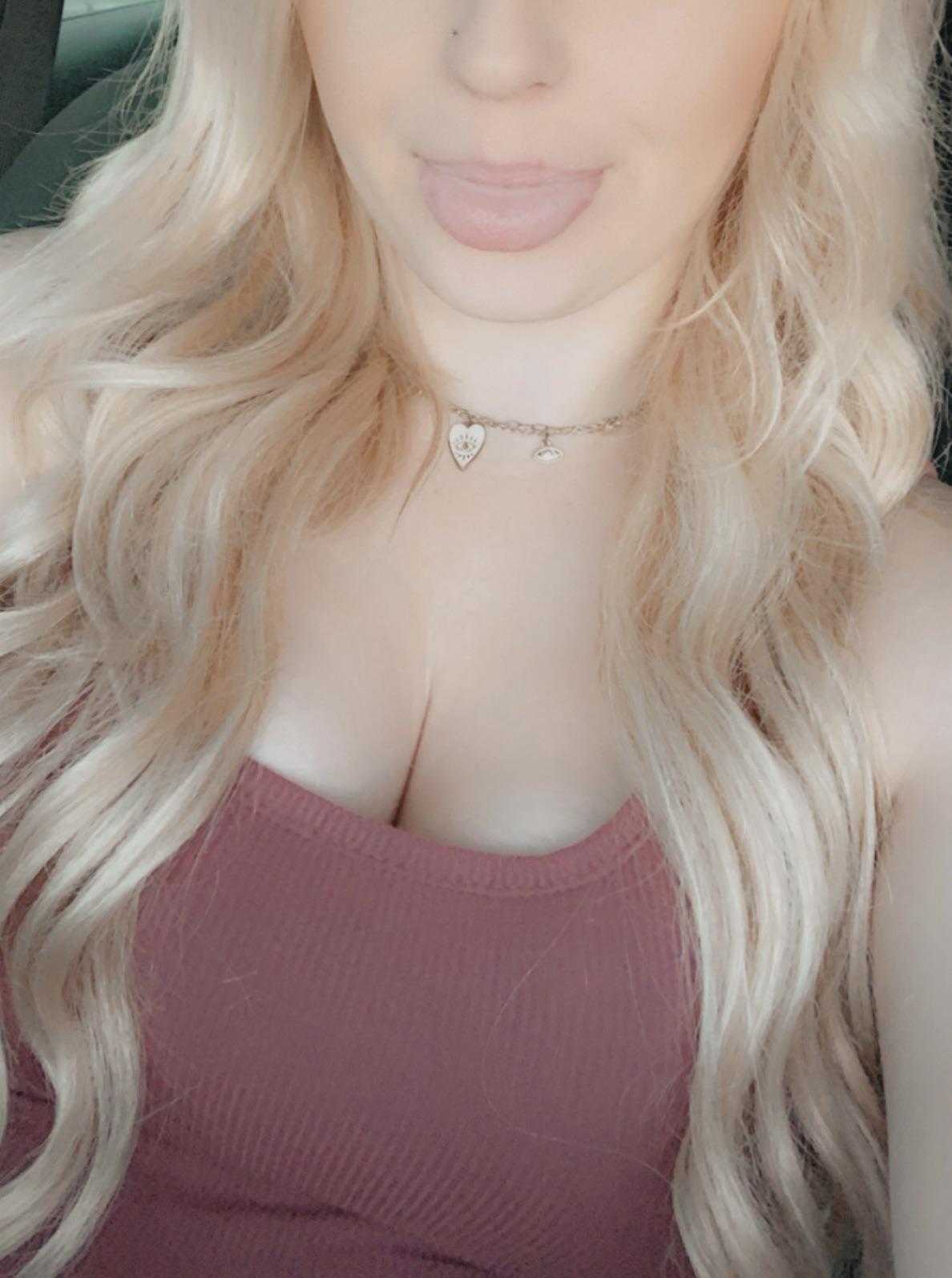 Imagine what’s underneath 😝 | Scrolller