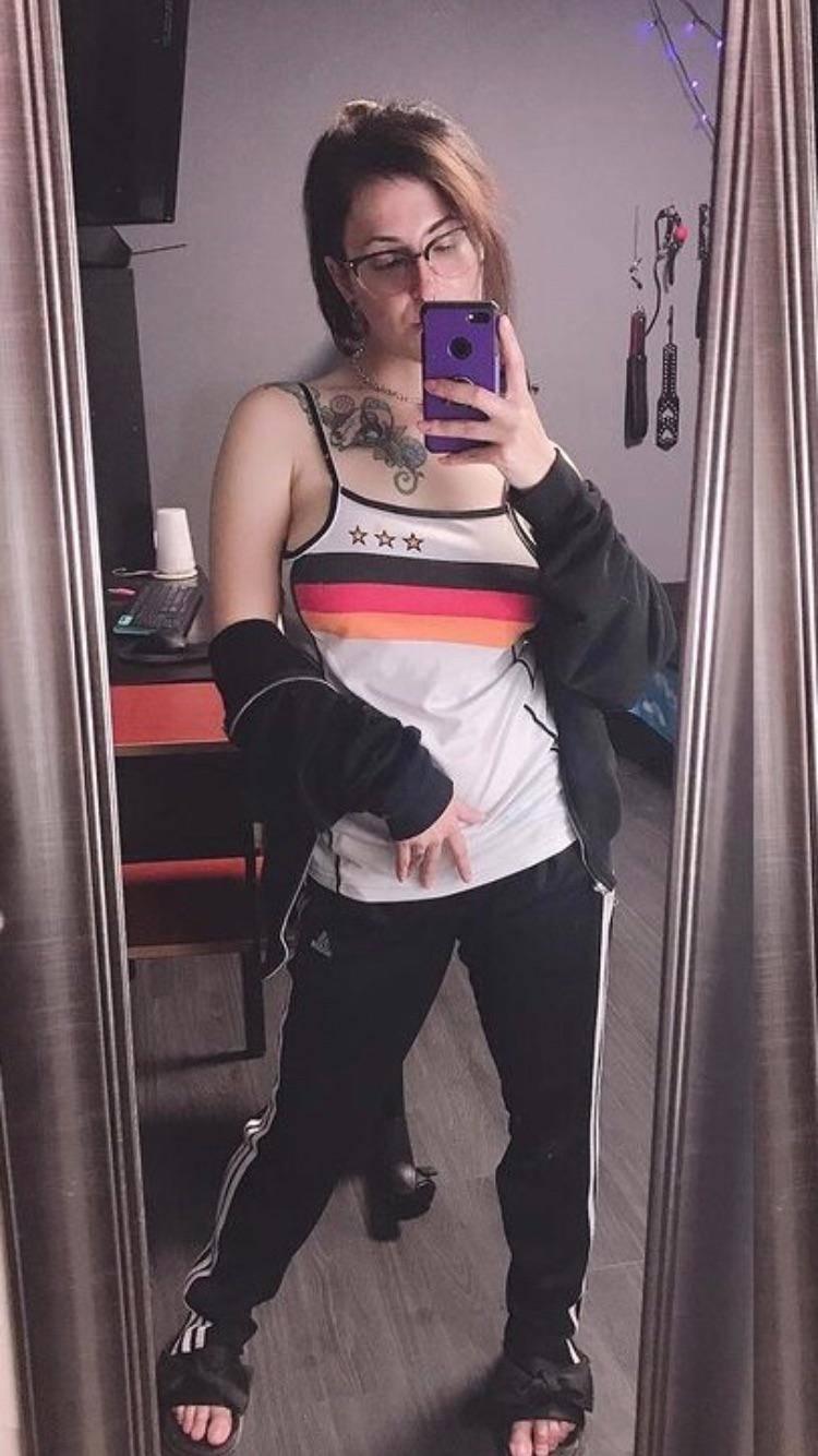 How Do I Look On My Outfit Scrolller
