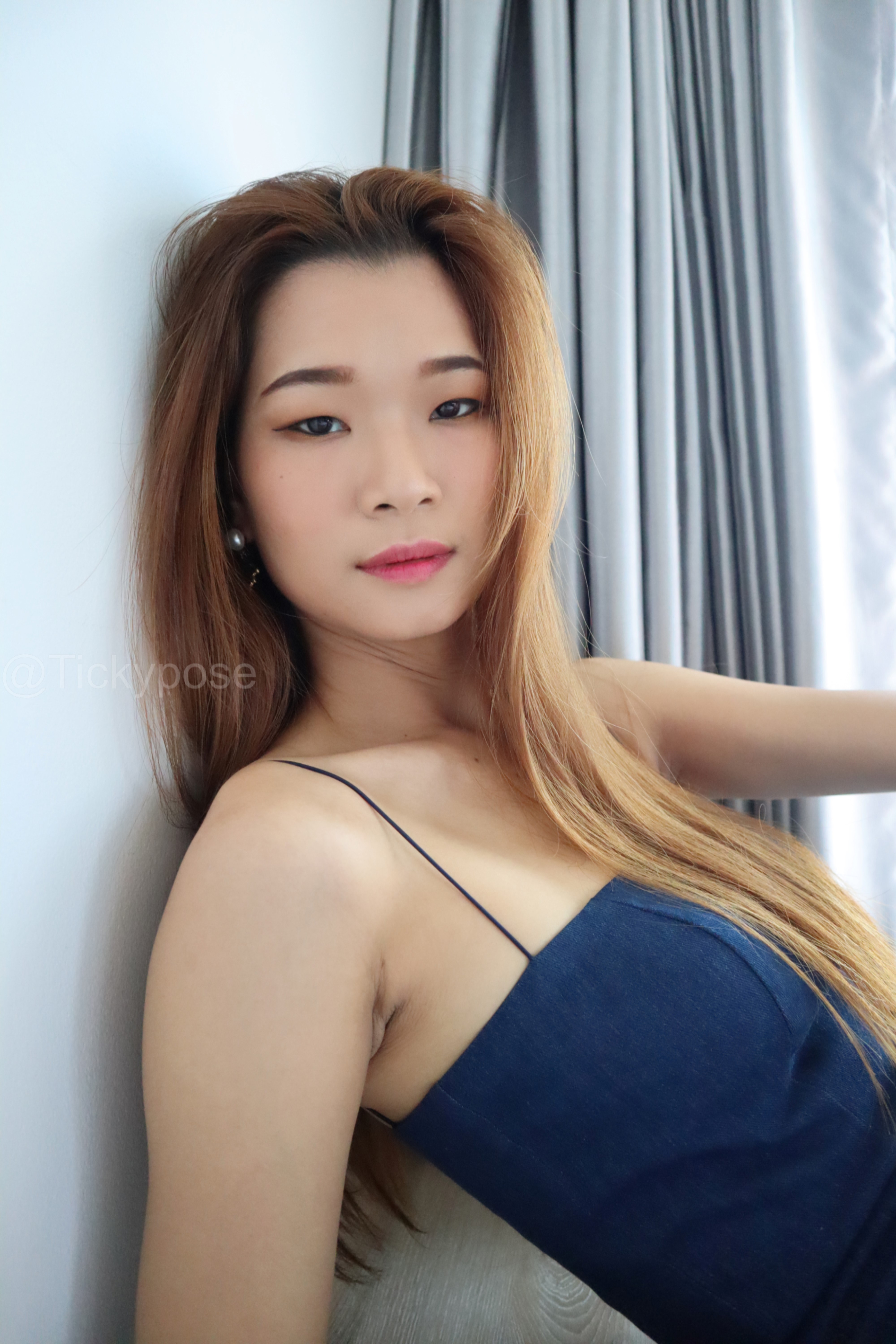 How do you like an Asian girl in denim? [F] | Scrolller