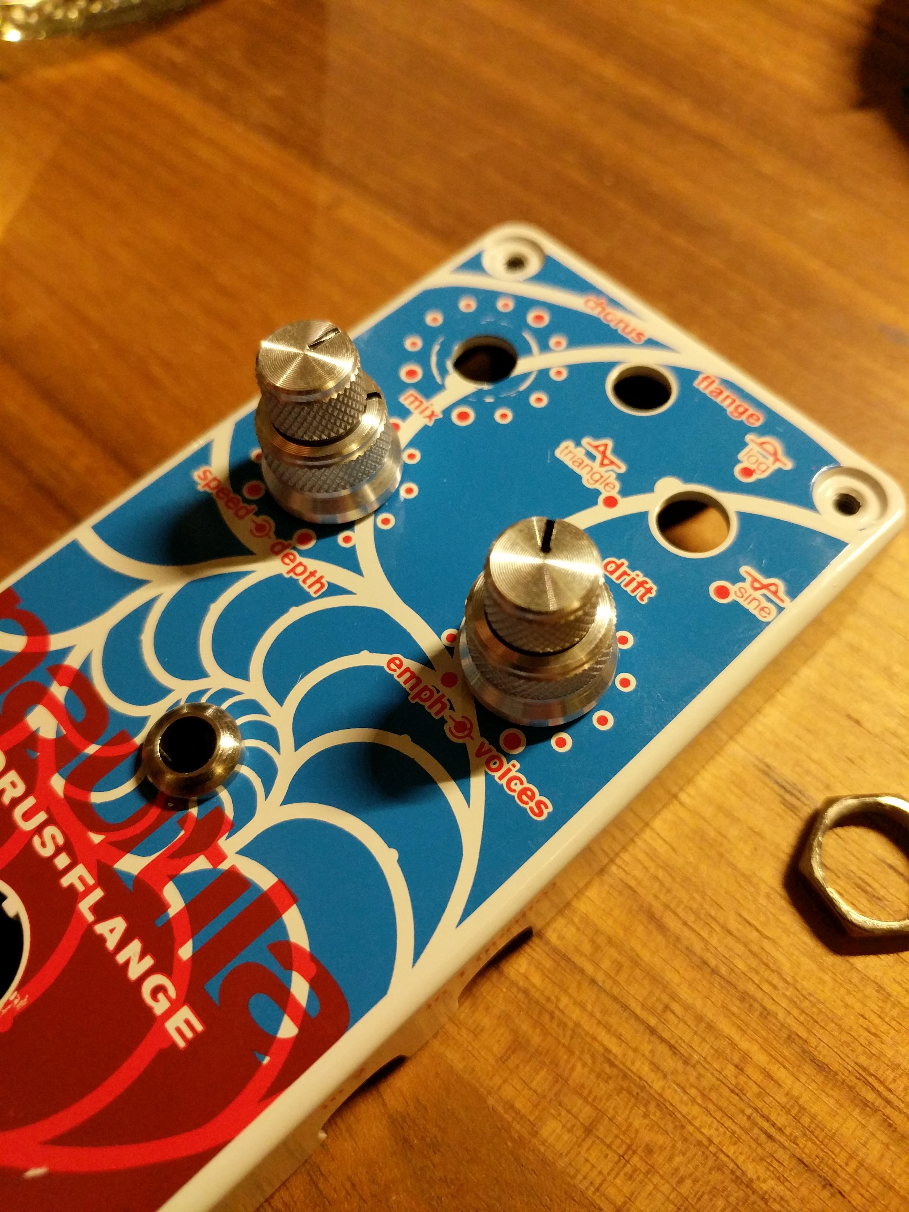 How to get these fuckers off? Concentric knobs | Scrolller