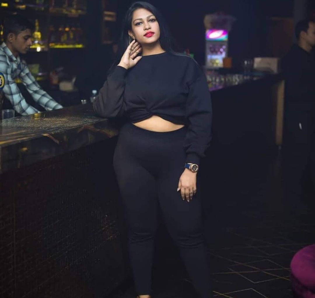 How's she? | Scrolller