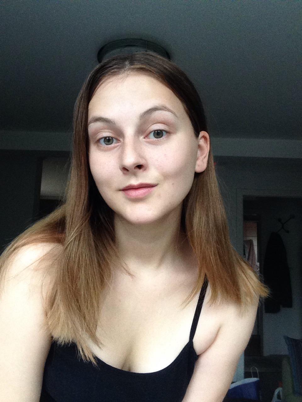 how's your day 24f | Scrolller