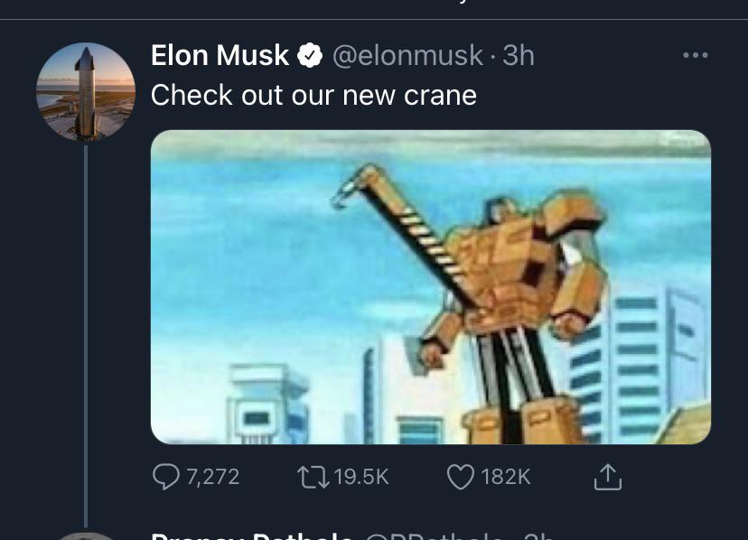 Huge crane look like 😂😂 | Scrolller