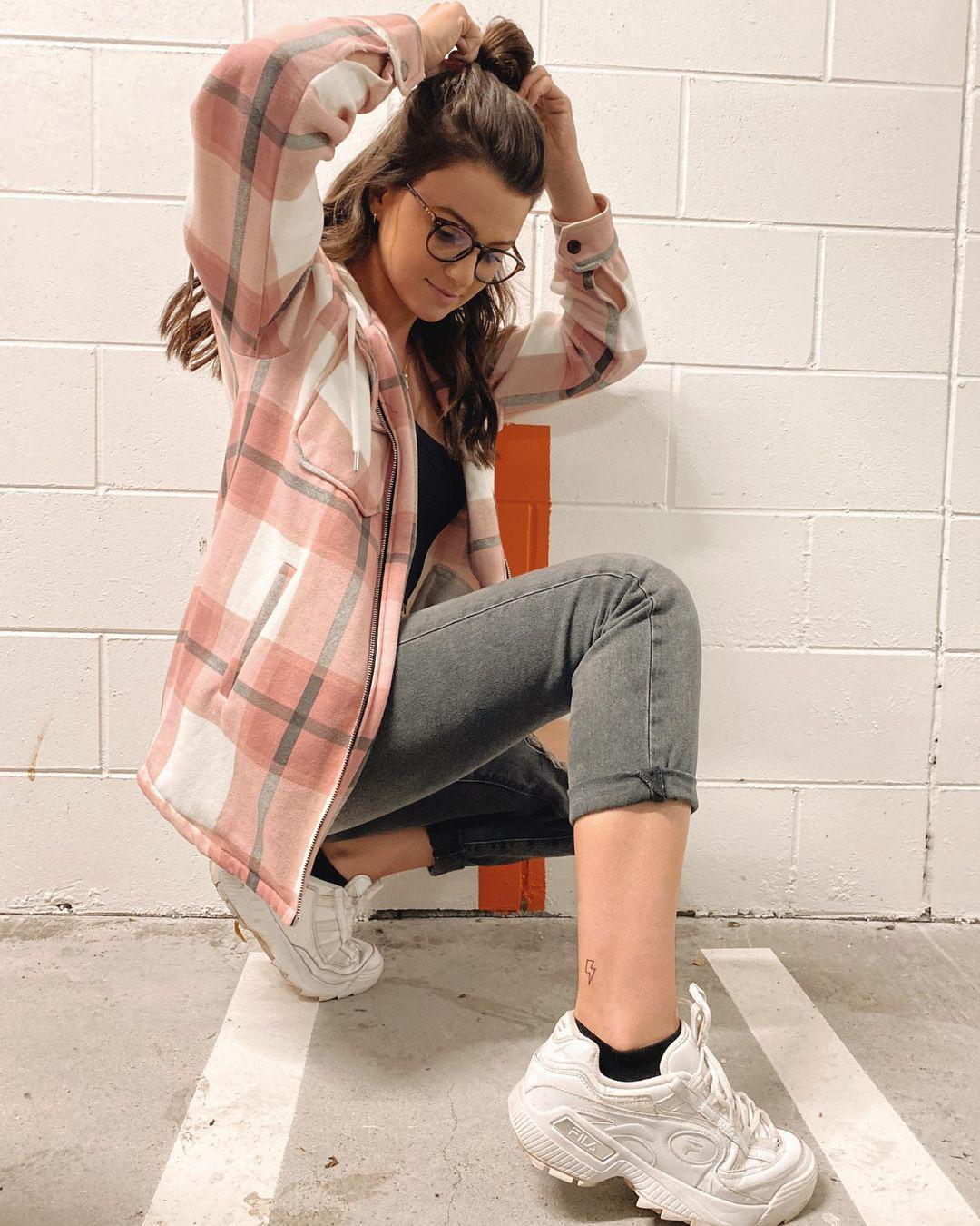 Hunter Deno [Amelia, Dino Fury] | Scrolller