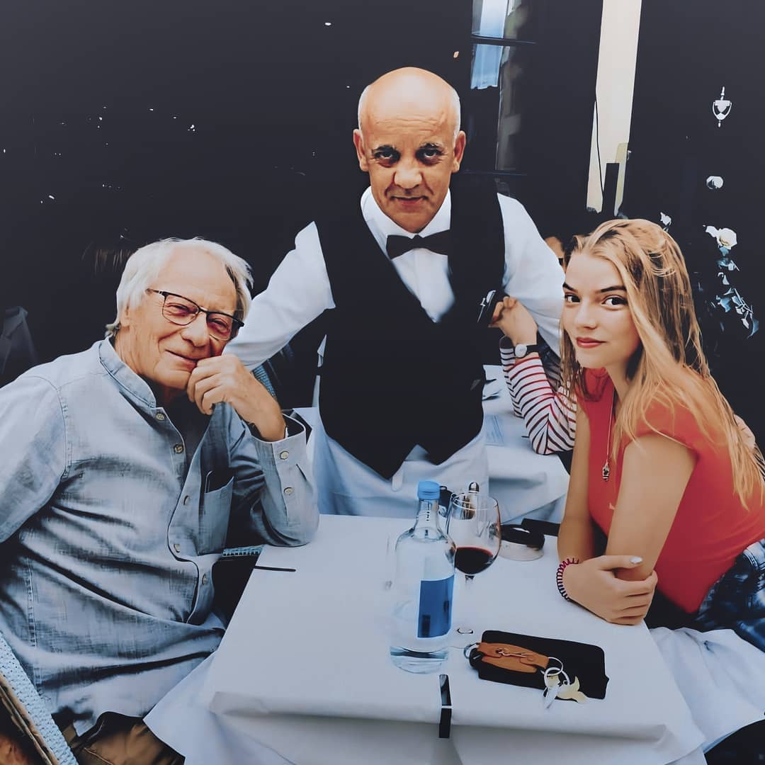 Hyde Park | Scrolller