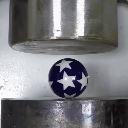 Hydraulic press vs bouncy ball | Scrolller