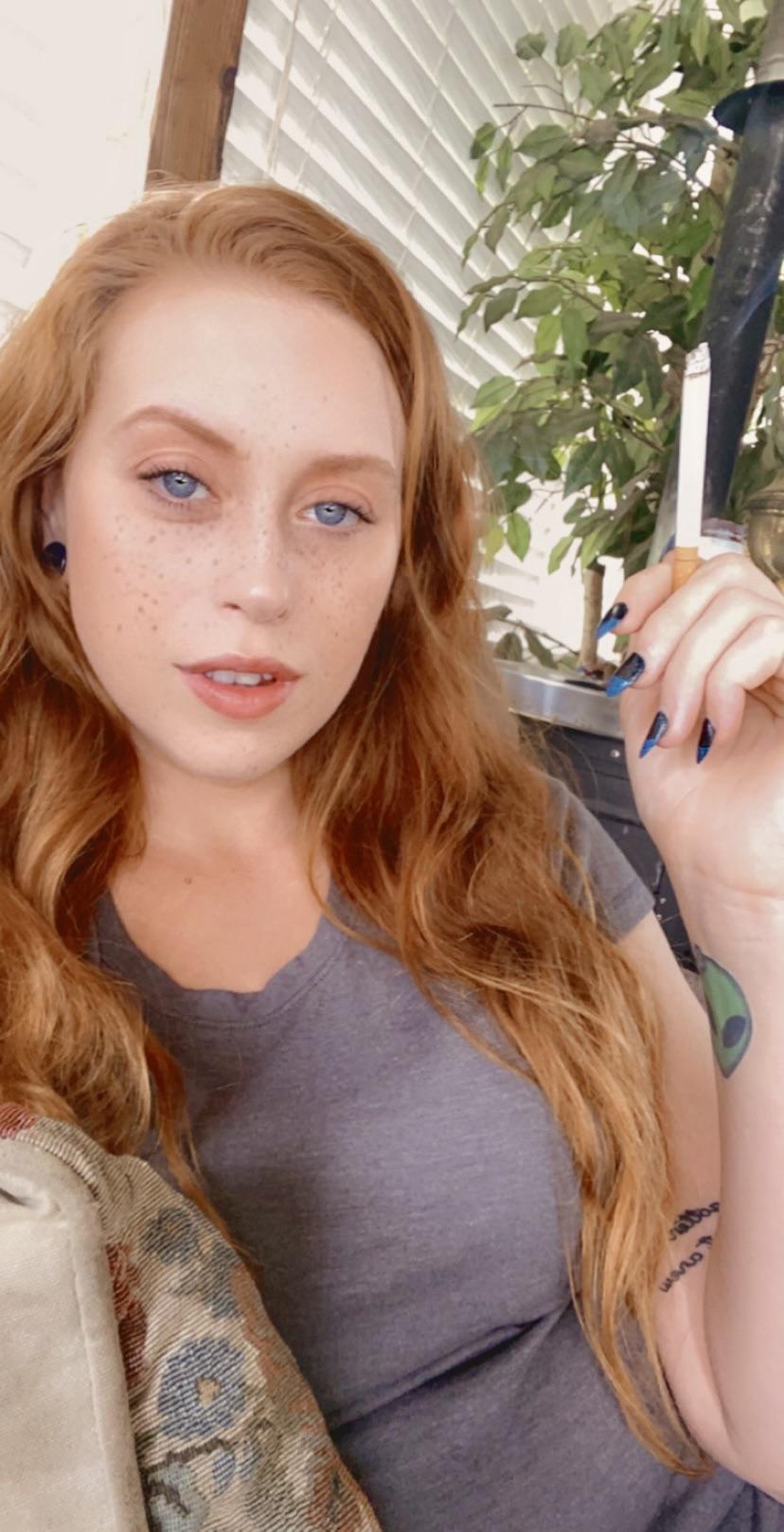 I almost feel like this picture of me should be used in an ad to START smoking 😂😘 | Scrolller