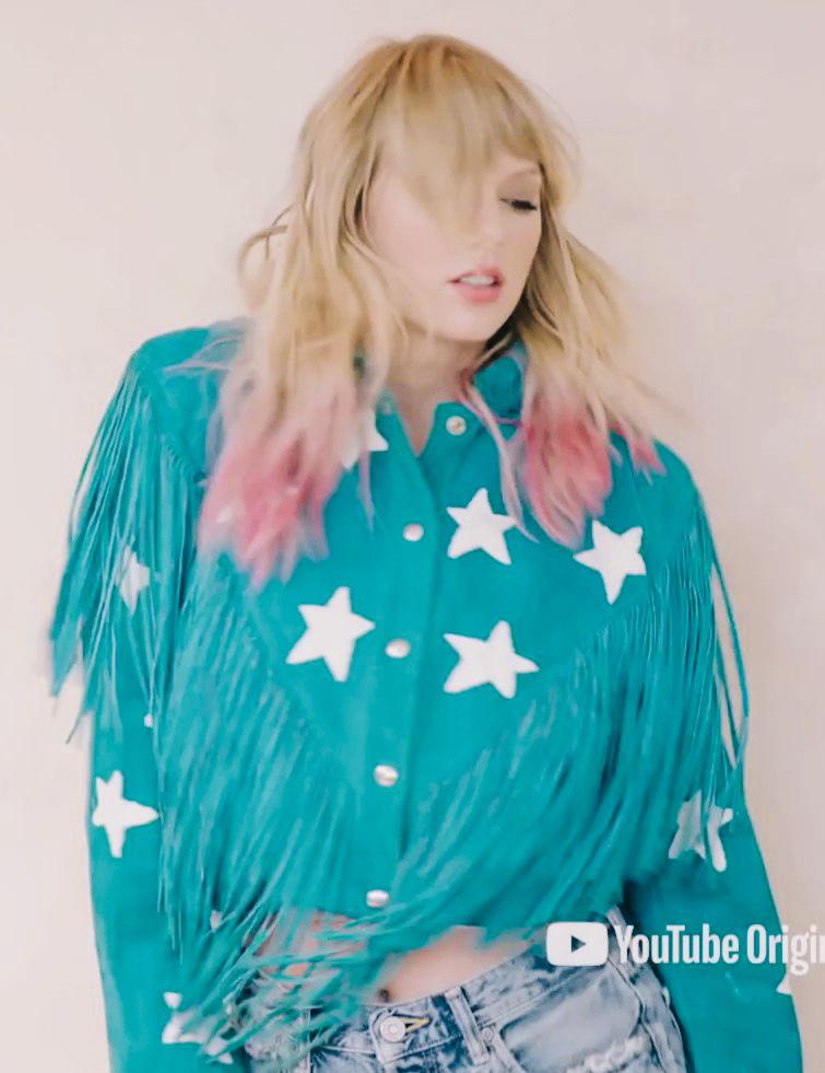 I alway enjoyed her Belly Button | Scrolller