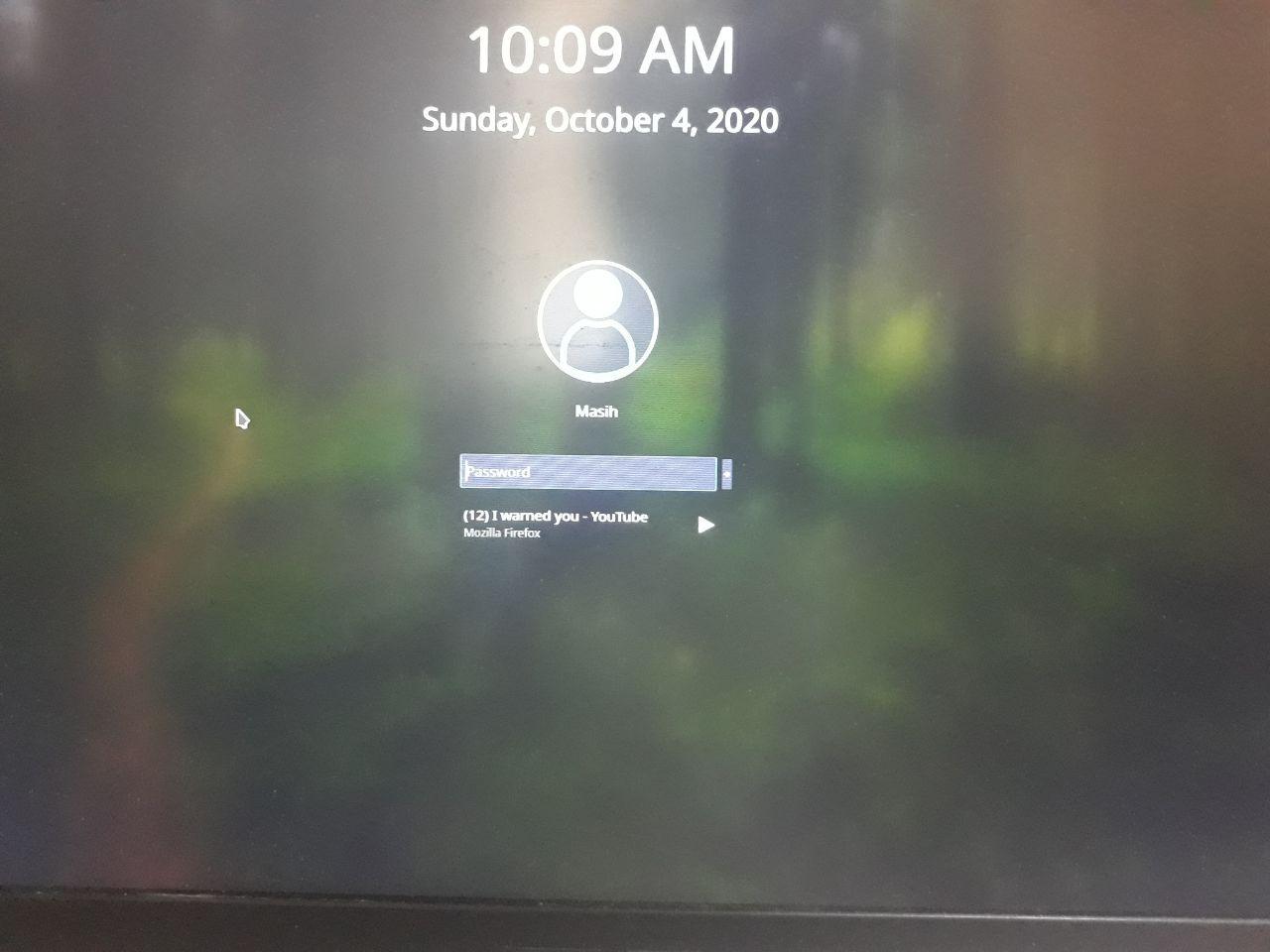 I am pretty sure the lock screen button was not this thin before last update. both breeze and ...