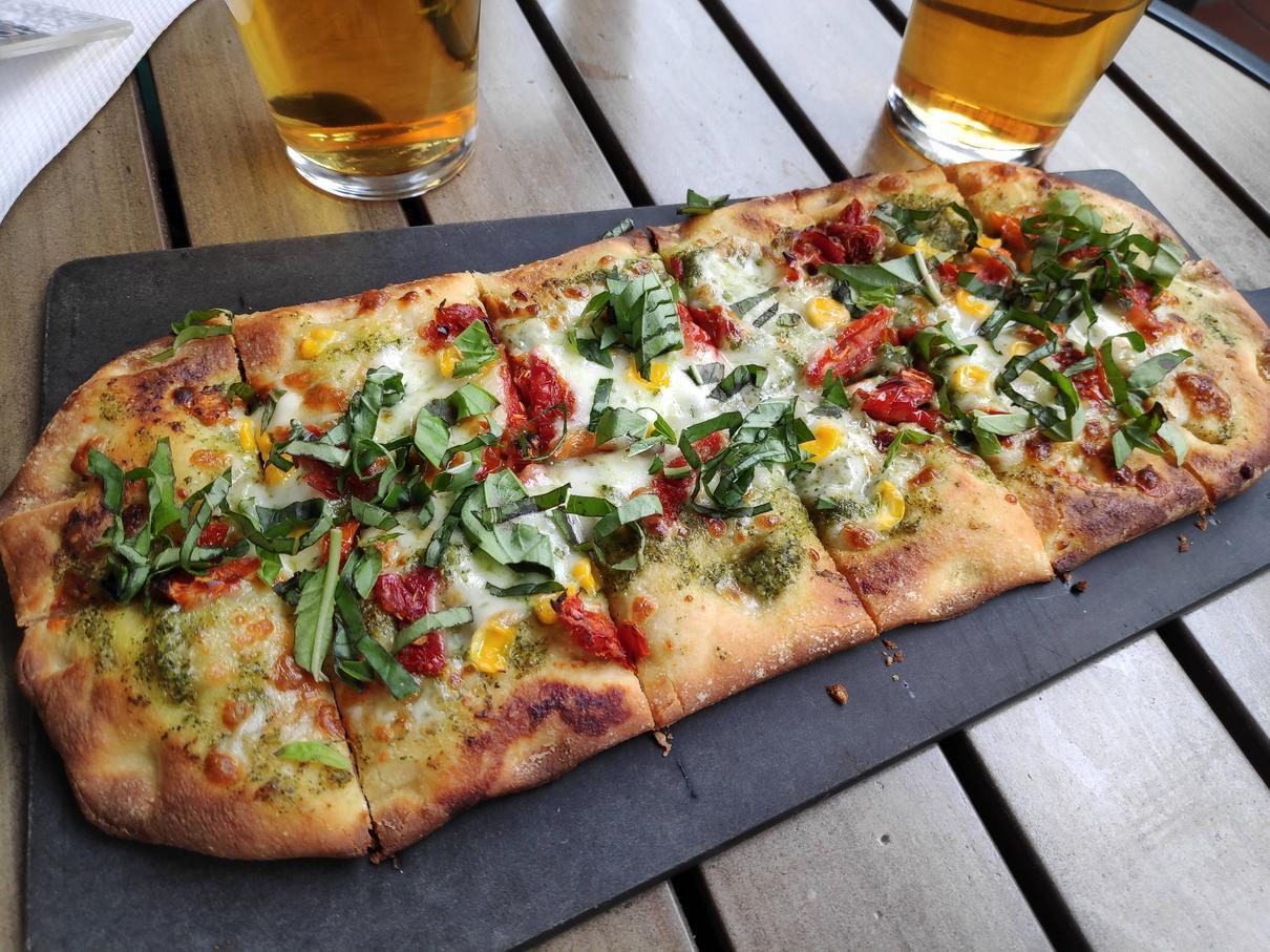 [I Ate] Pesto, Tomato and Basil Flatbread | Scrolller