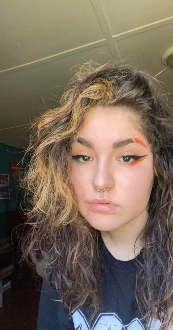 i bleached half of both my eyebrows, what do you think? 😉 | Scrolller