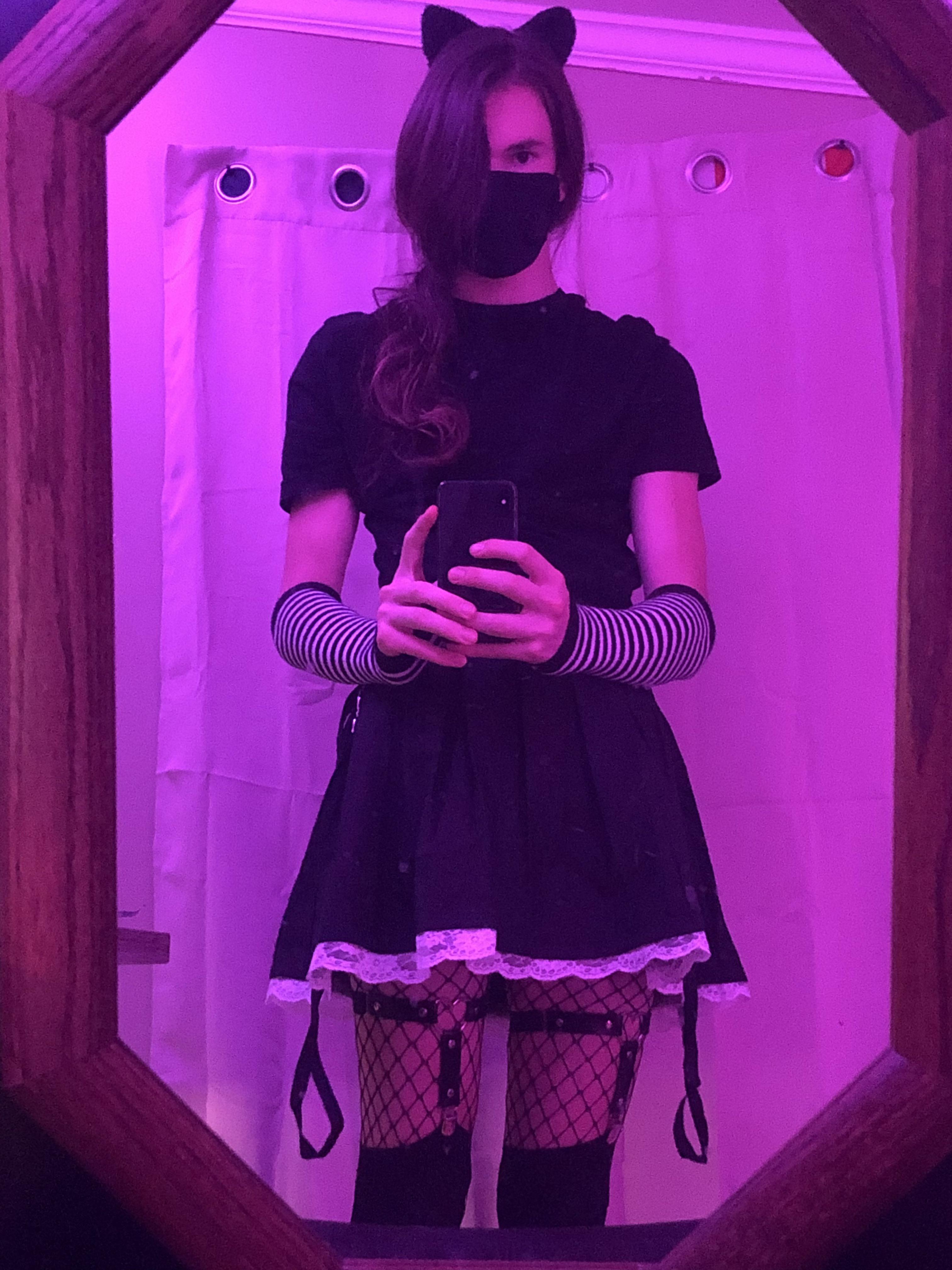 I can finally be someone’s catboy boyfriend 🥰😼 | Scrolller