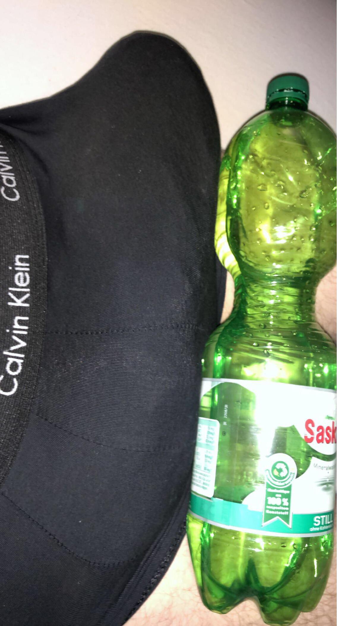 I cant hide it in school :( (18yo) | Scrolller