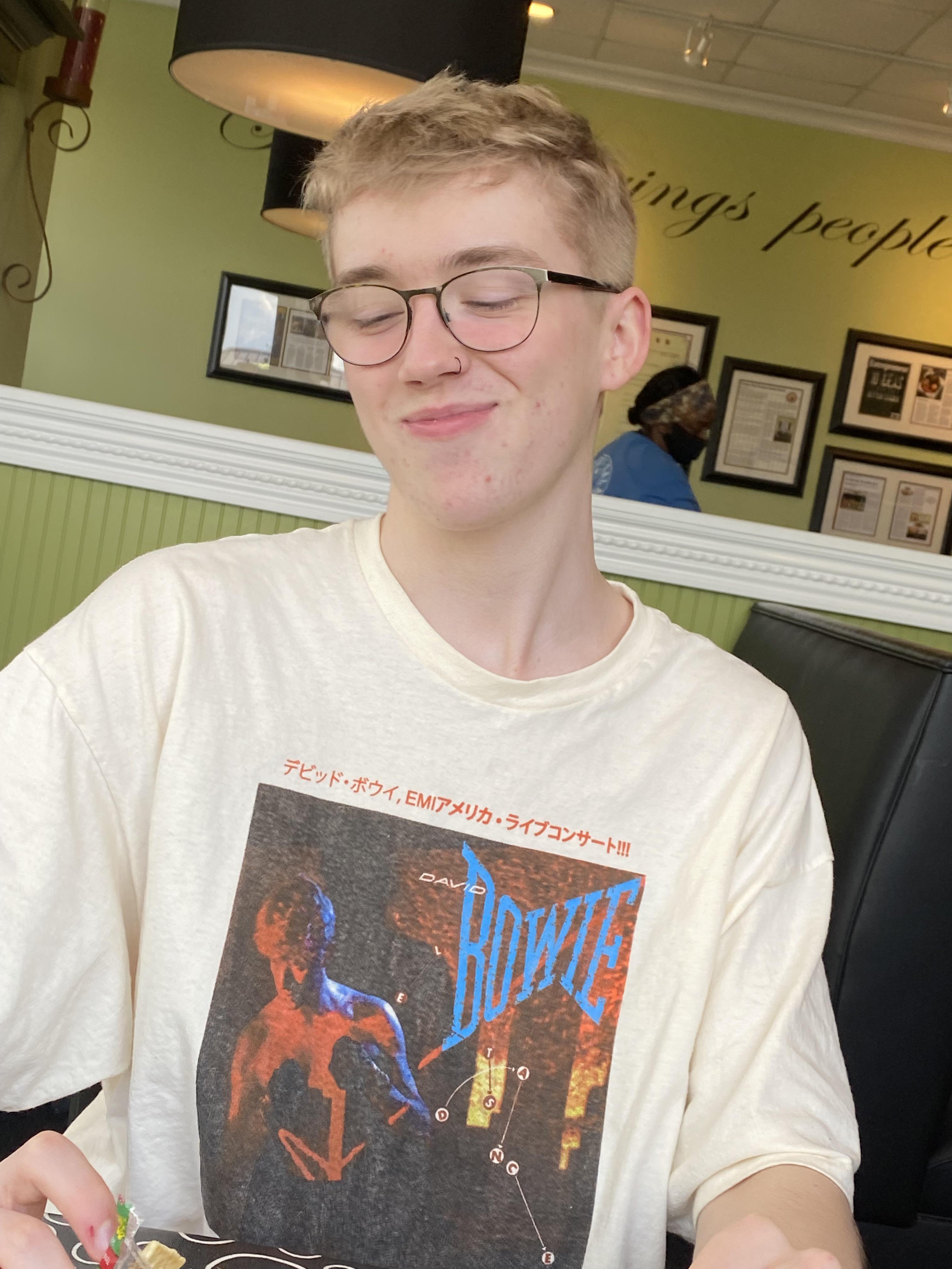 i dyed my hair blonde :) also im breaking out sorry 🥲 | Scrolller