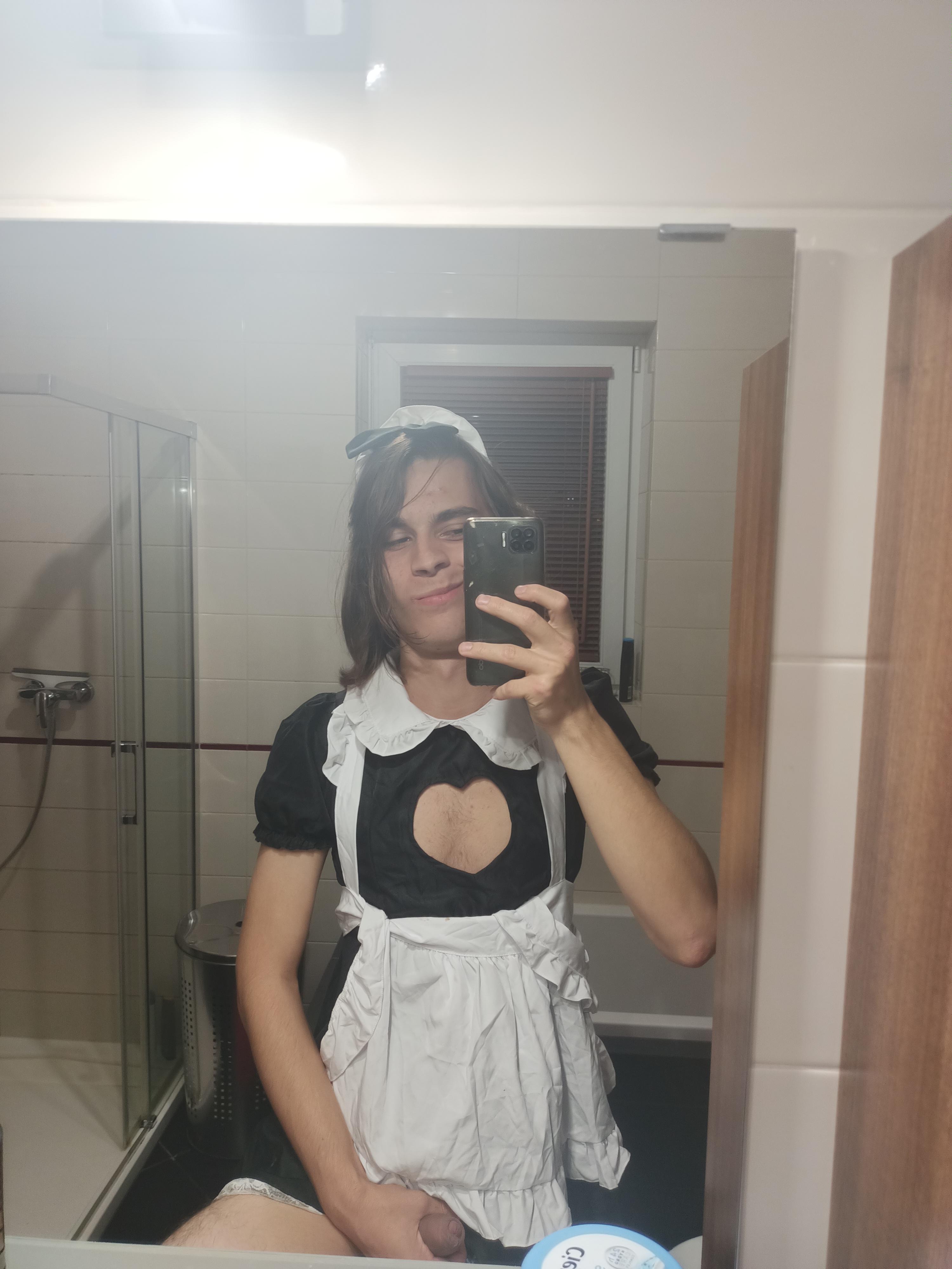 I got this maid outfit as a gift so I thought you might like it | Scrolller