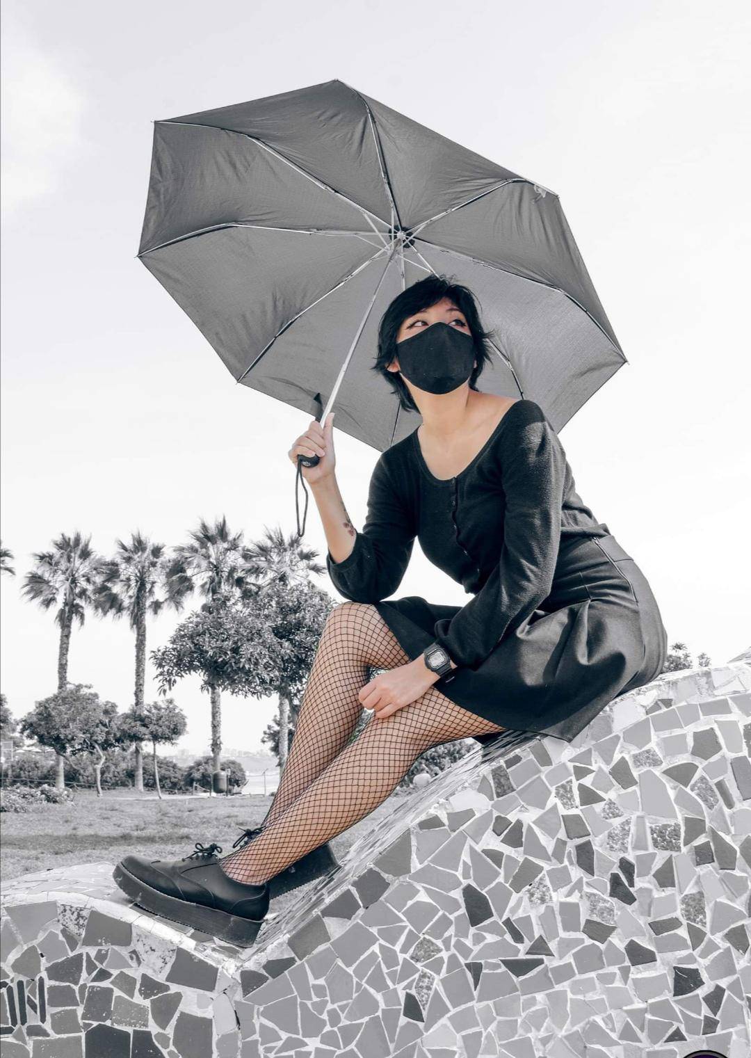 I have a love-hate relationship with the outside | Scrolller