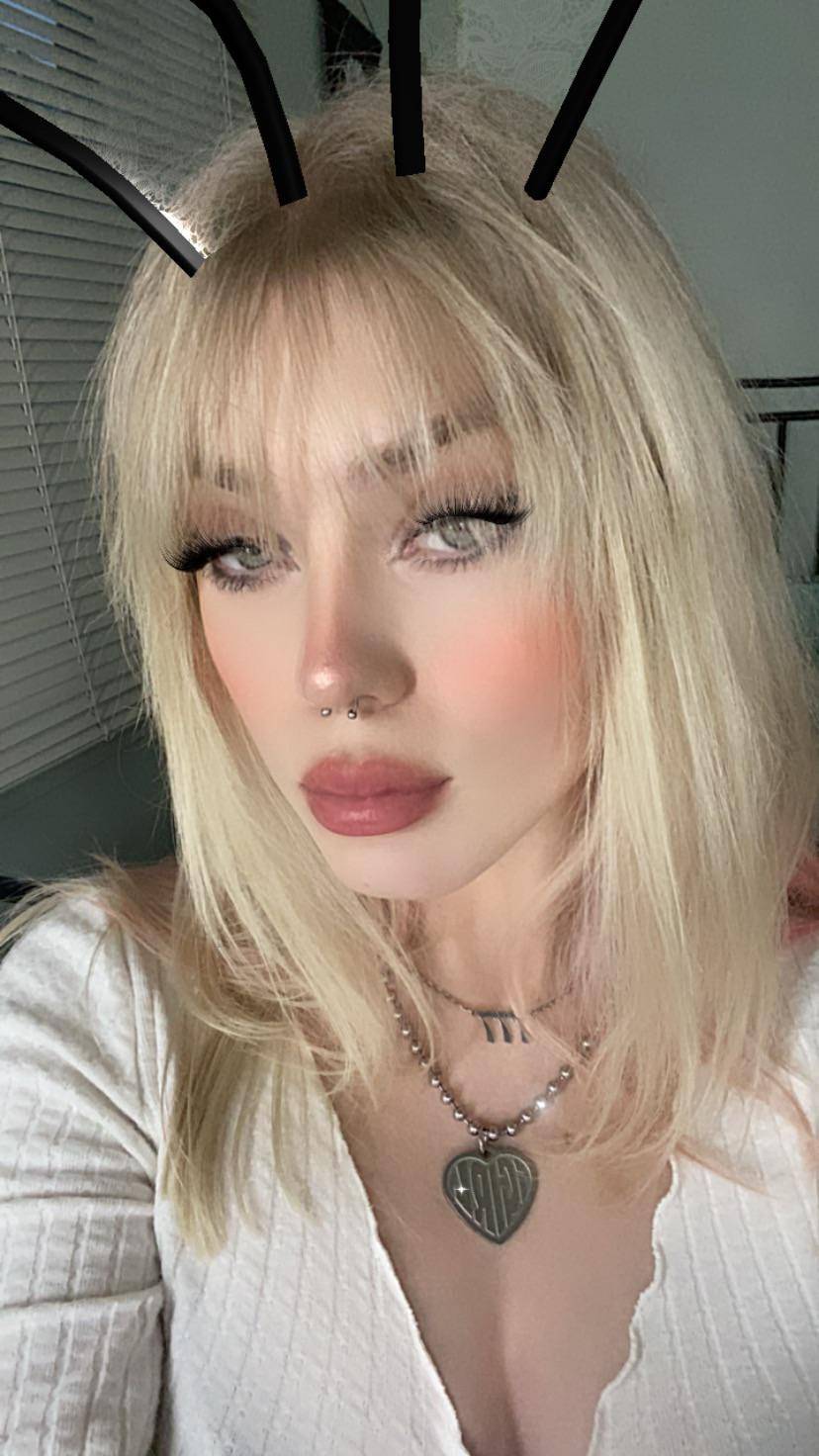 i have bangs now! [18] | Scrolller