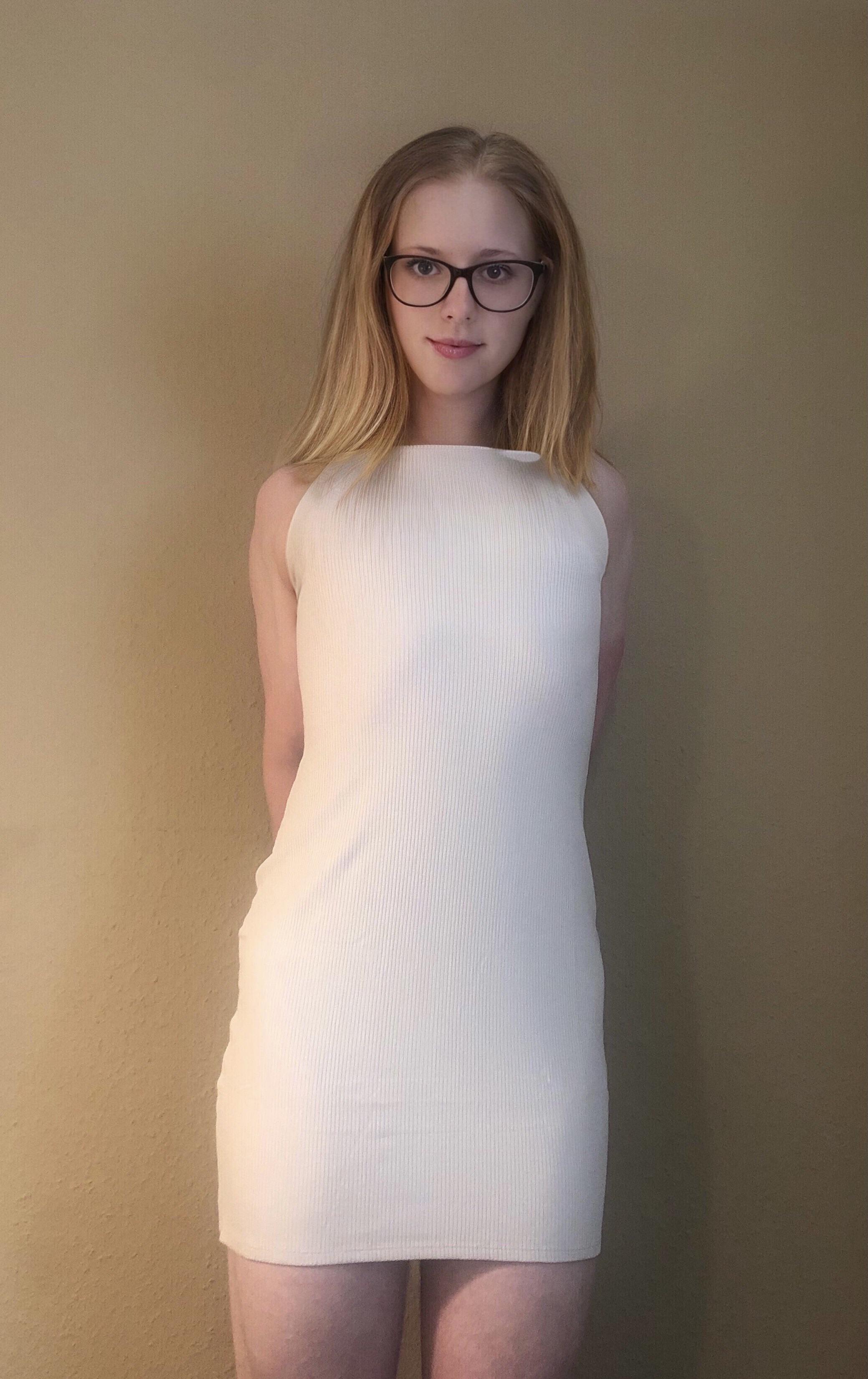 Dress Upwards ️ Strapon Inwards Please🤤 Scrolller