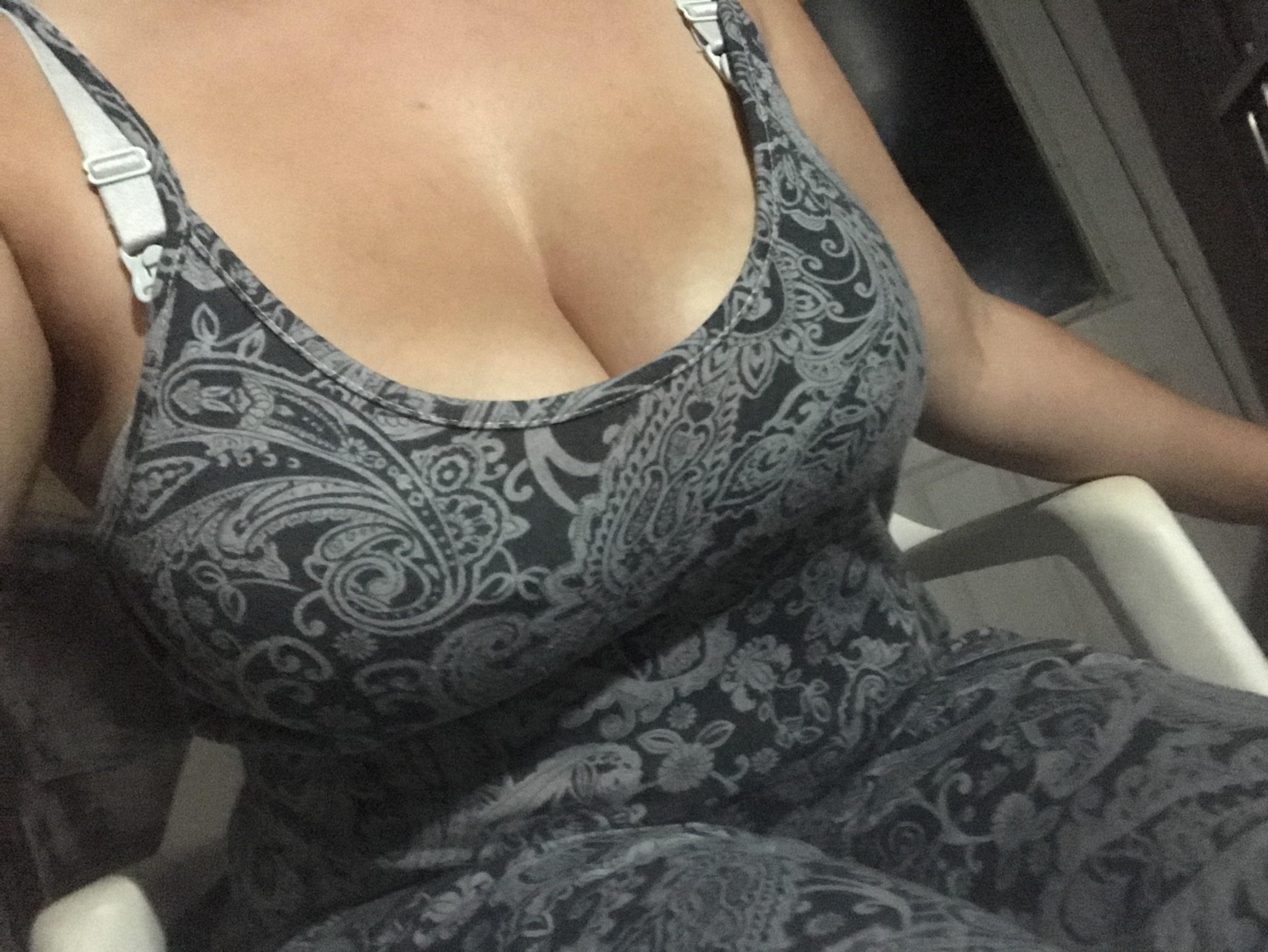 I hope you like my milfy jugs 😜 | Scrolller