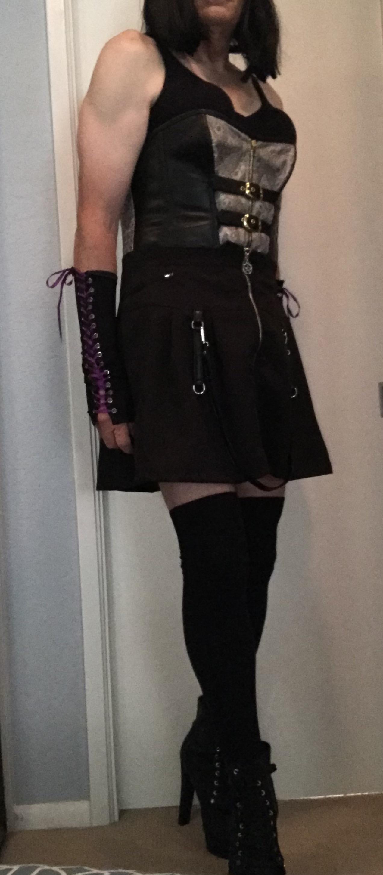 I like my goth heels. | Scrolller