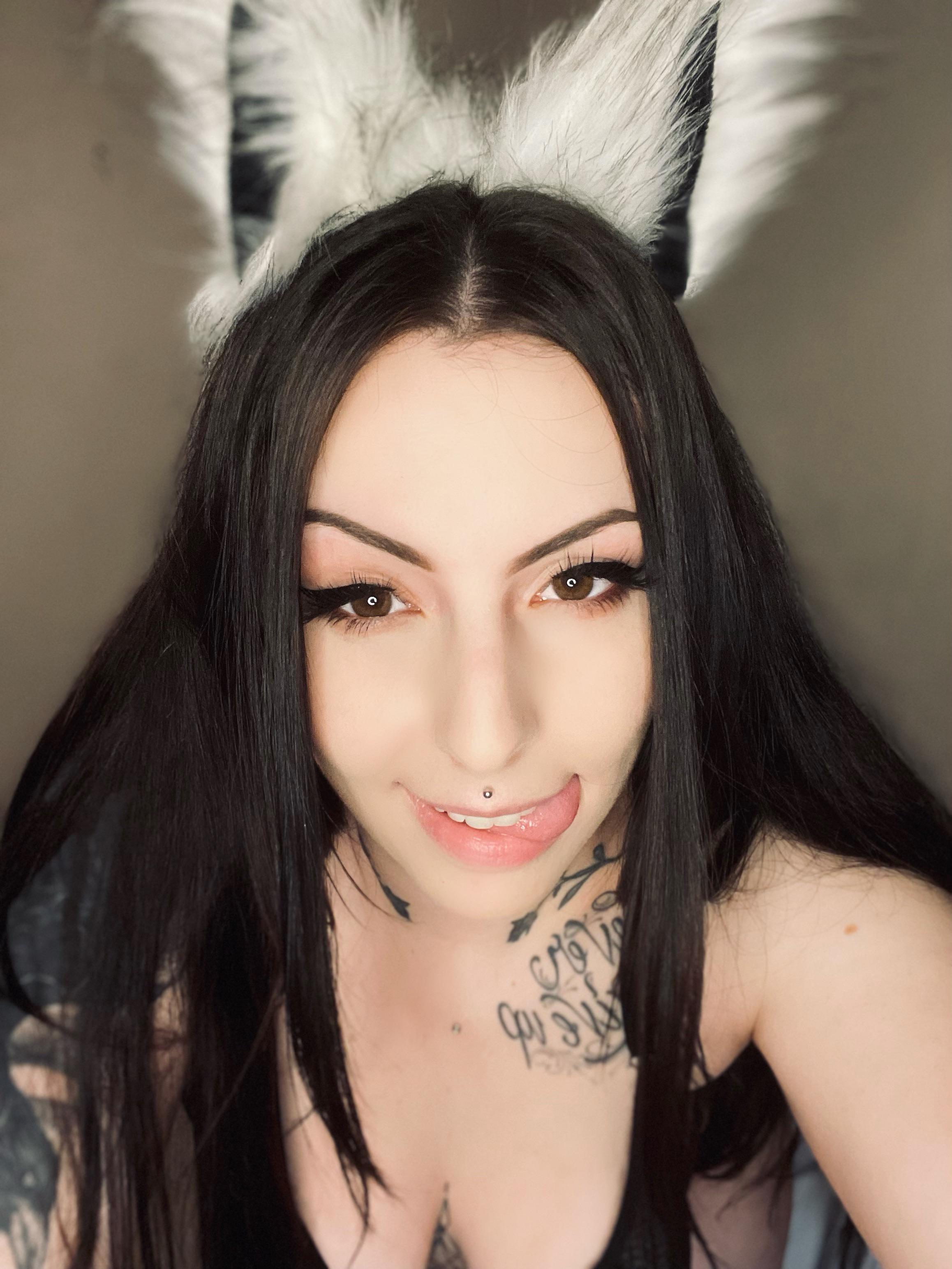 I need of head pats | Scrolller