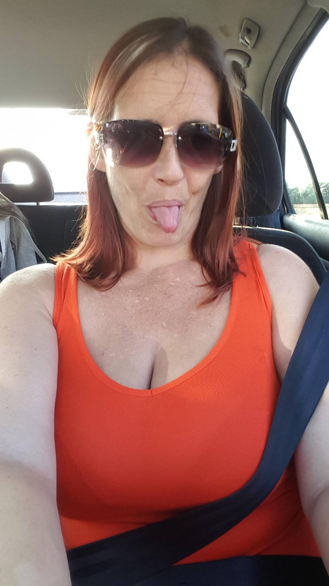 Would you pound my slutty Mum? | Scrolller