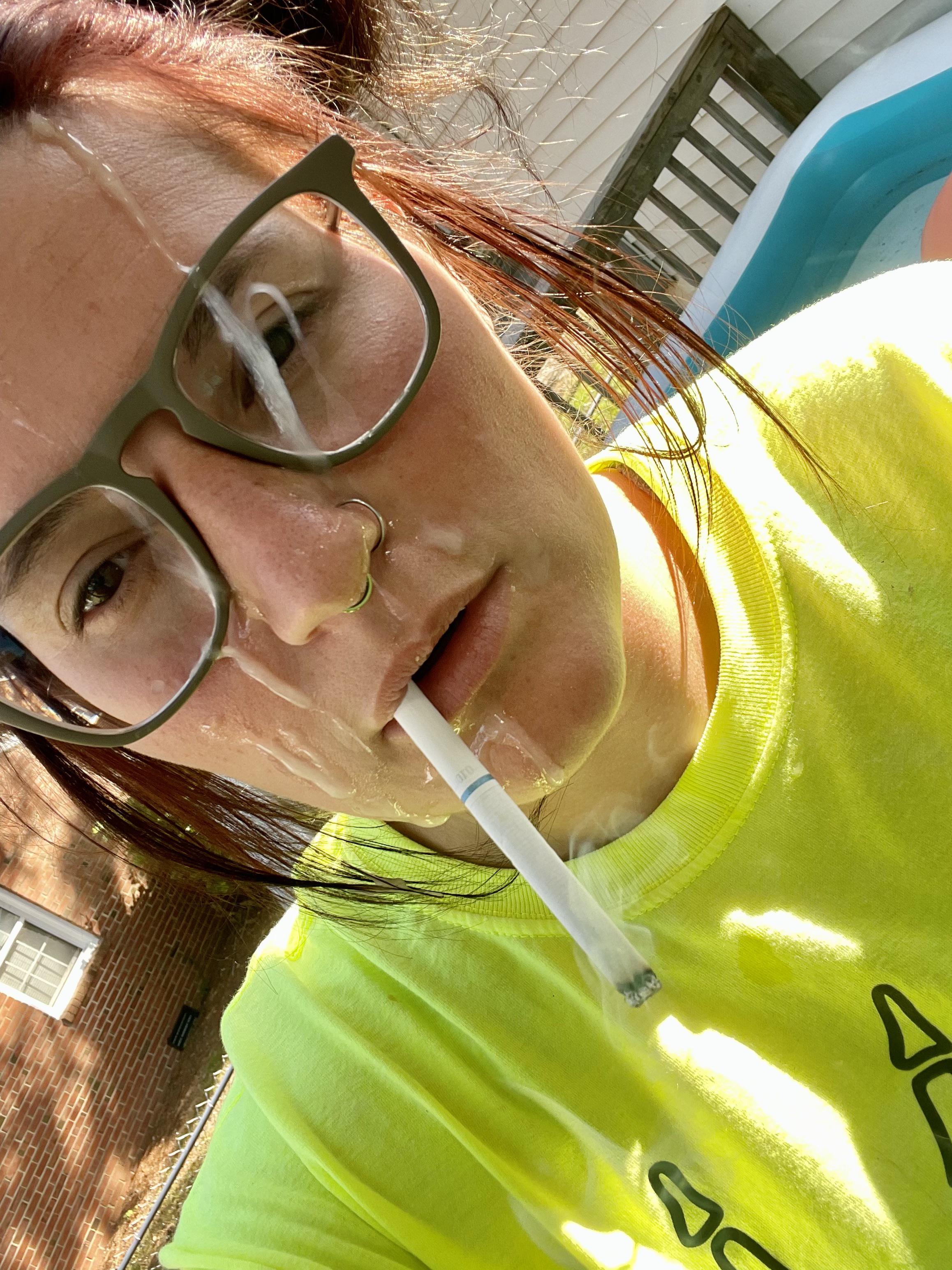 I love to have a smoke after he covers me 😘🤤 | Scrolller