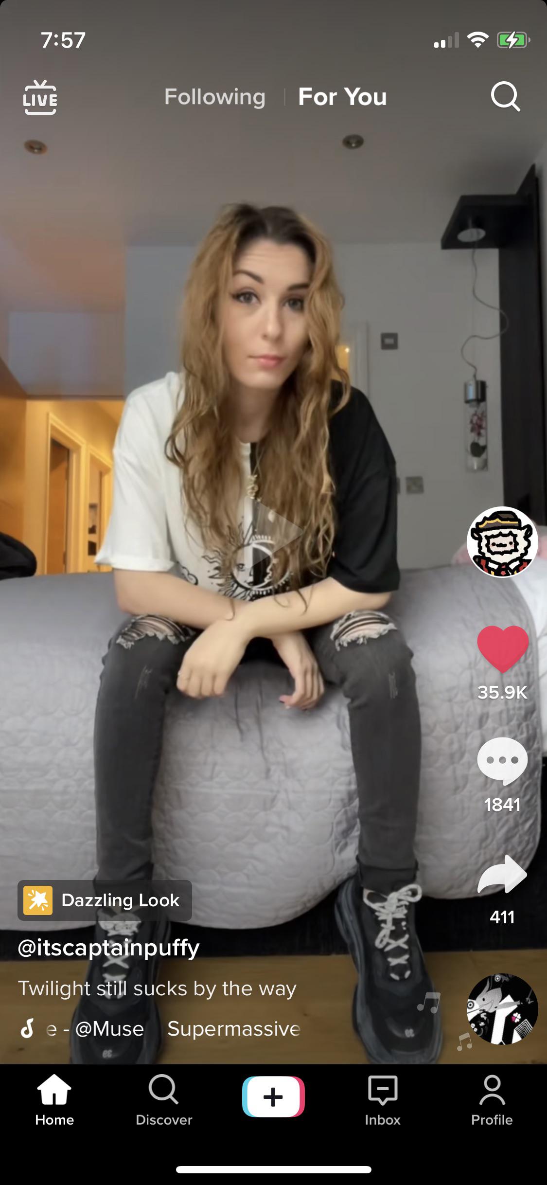 I’m her slave | Scrolller