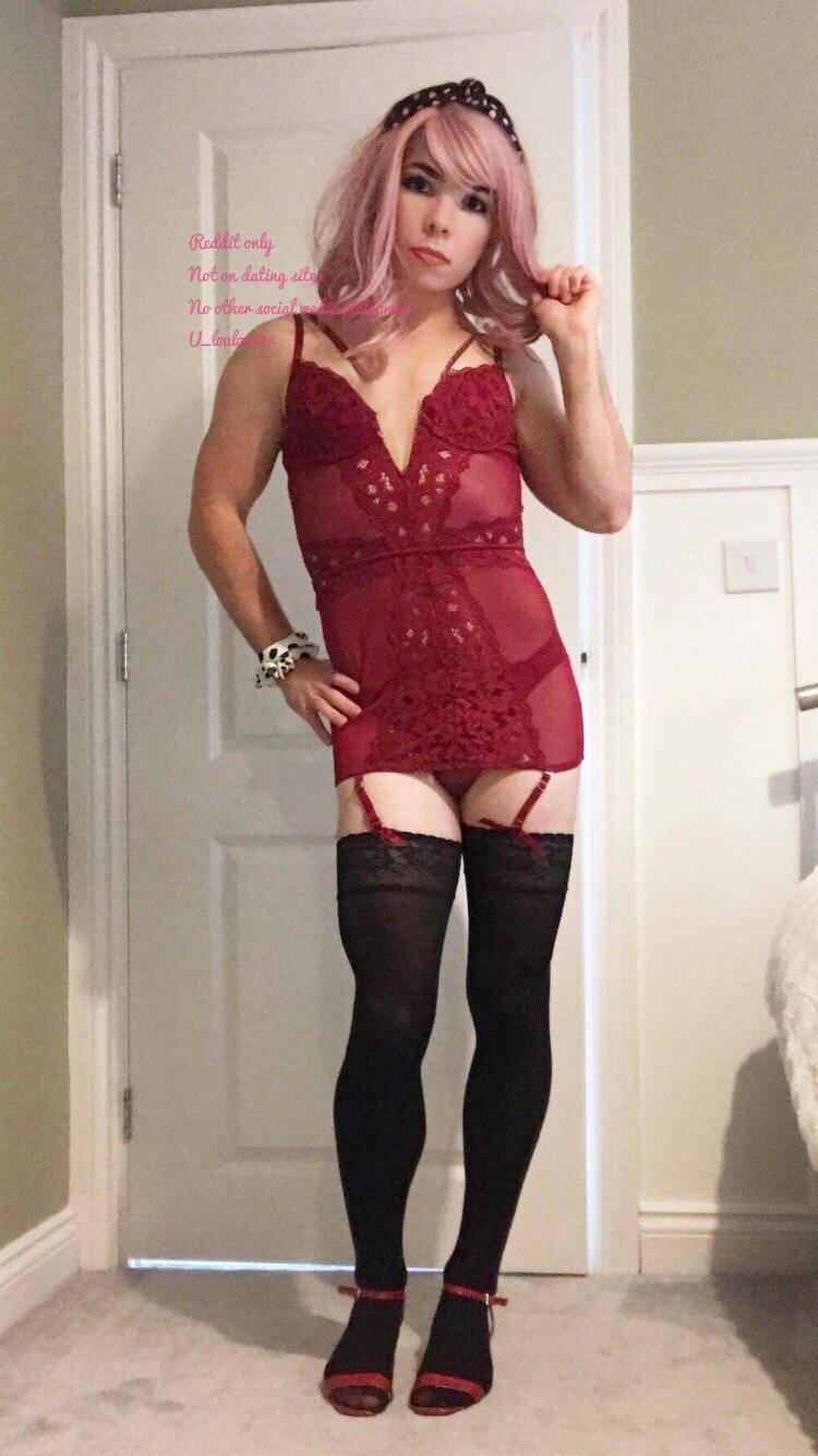 It turns out trying on my sisters lingerie was a slippery slope 😳 | Scrolller