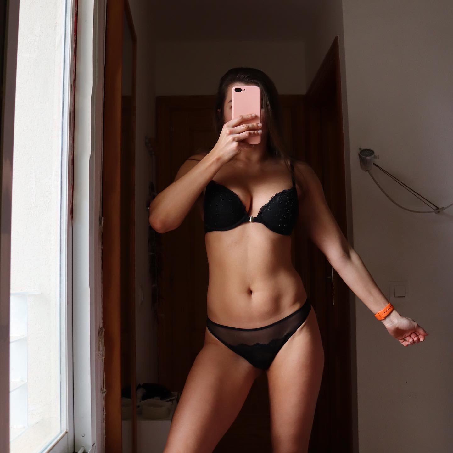 I’m such a poser 😁 | Scrolller