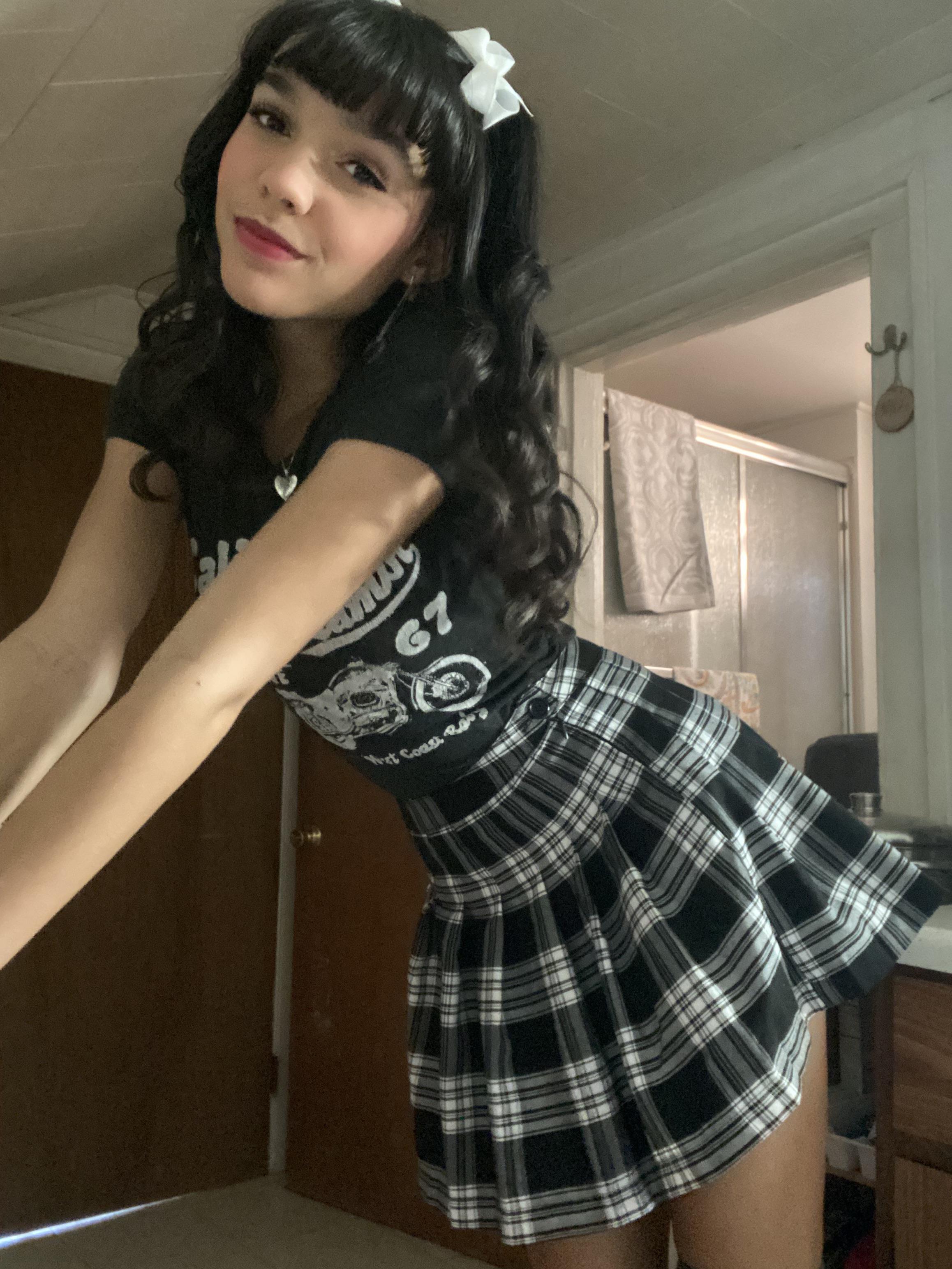 I’m totally innocent, I promise 🥺🙄🤞🏼😜 | Scrolller