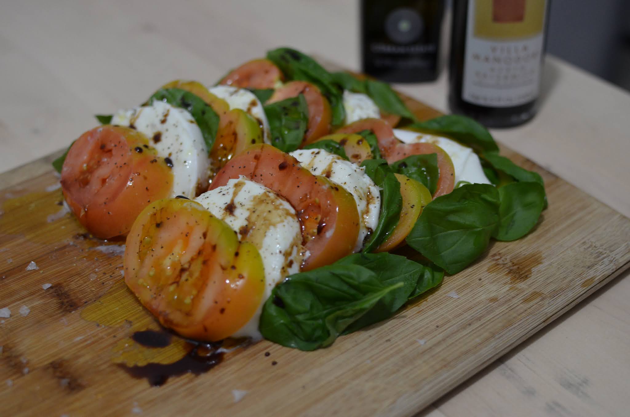 I made a Caprese Salad with Balsamic | Scrolller