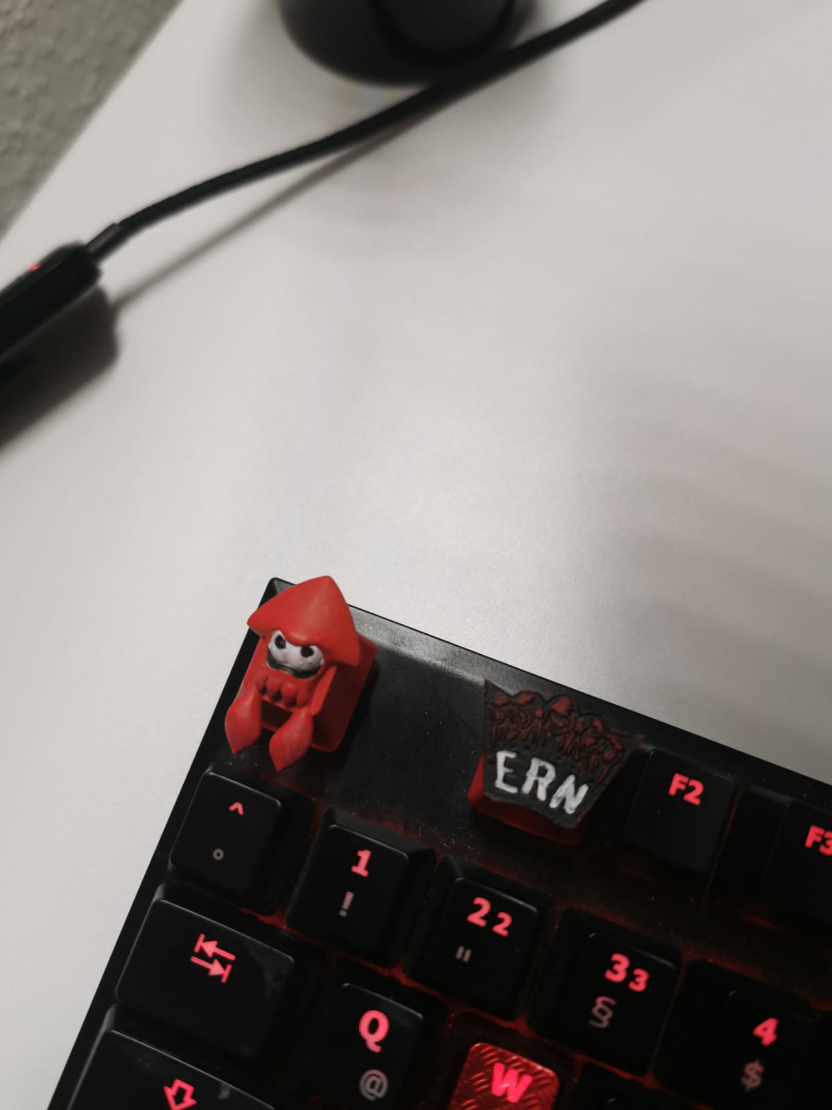 I made my first custom keycaps | Scrolller