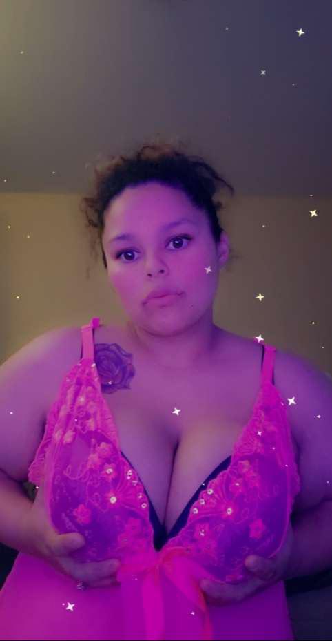 👋👋 I need an extra Hand! 👋👋 | Scrolller