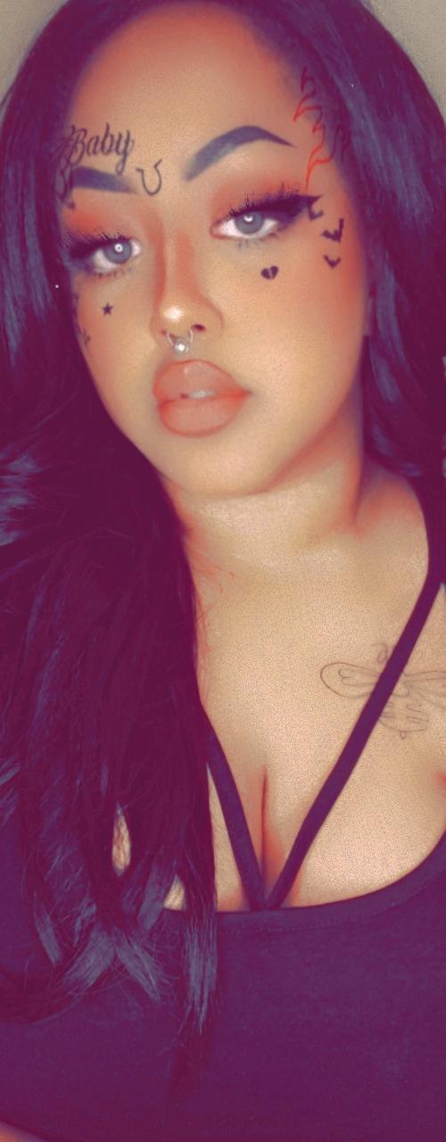 I really aim to be a bbw sugar baby! Also, wouldn't I look amazing in face tatts? Yay for Friday ...