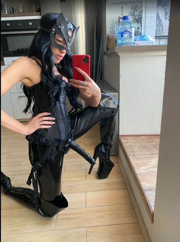 I really like natural asses))) Do you want to be my bitch?🍆💧🧡 | Scrolller