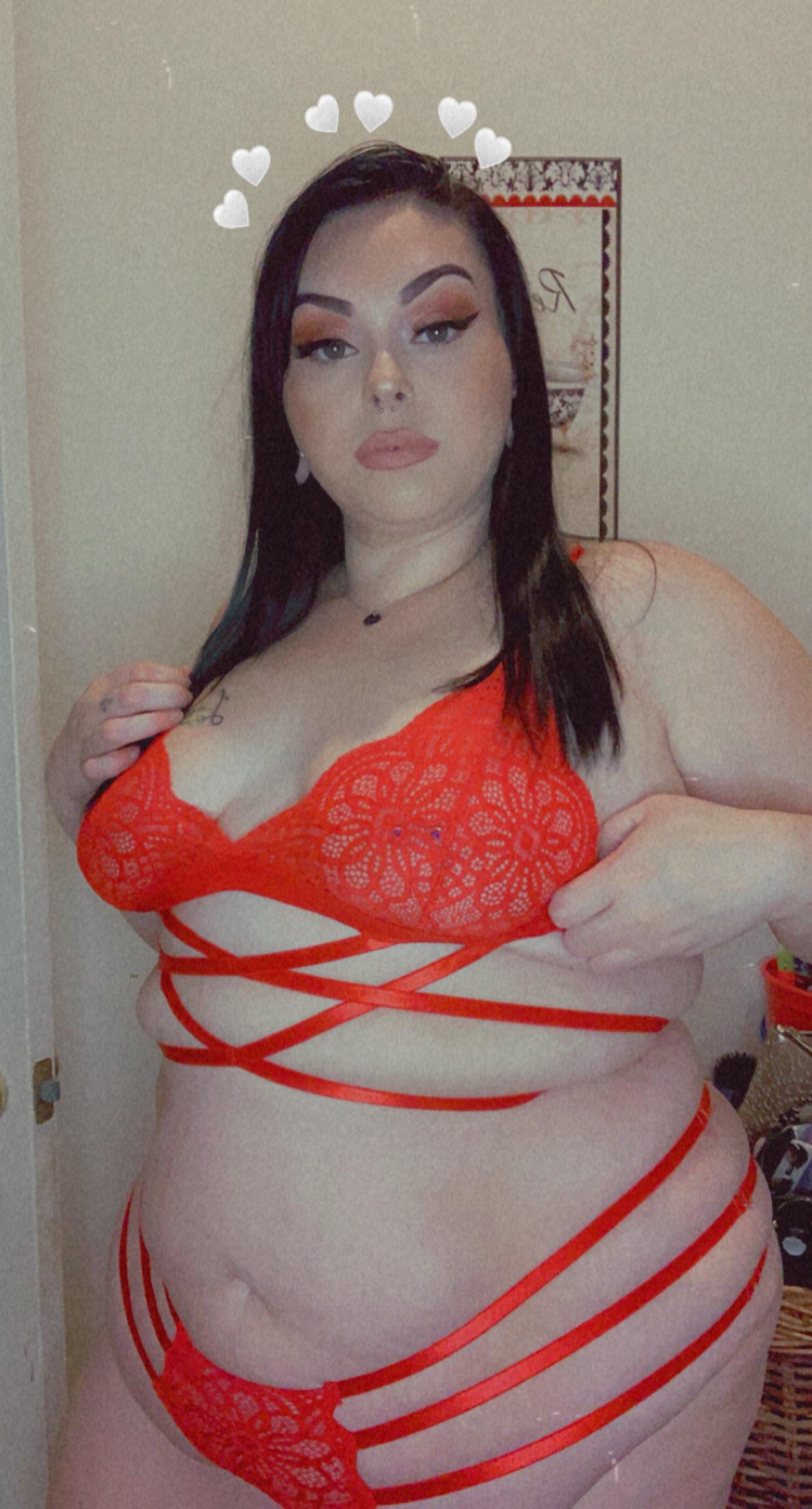 I sell 🥳 DM’s welcome! Should I have pizza for dinner tonight? I’m so hungry 🥵 | Scrolller