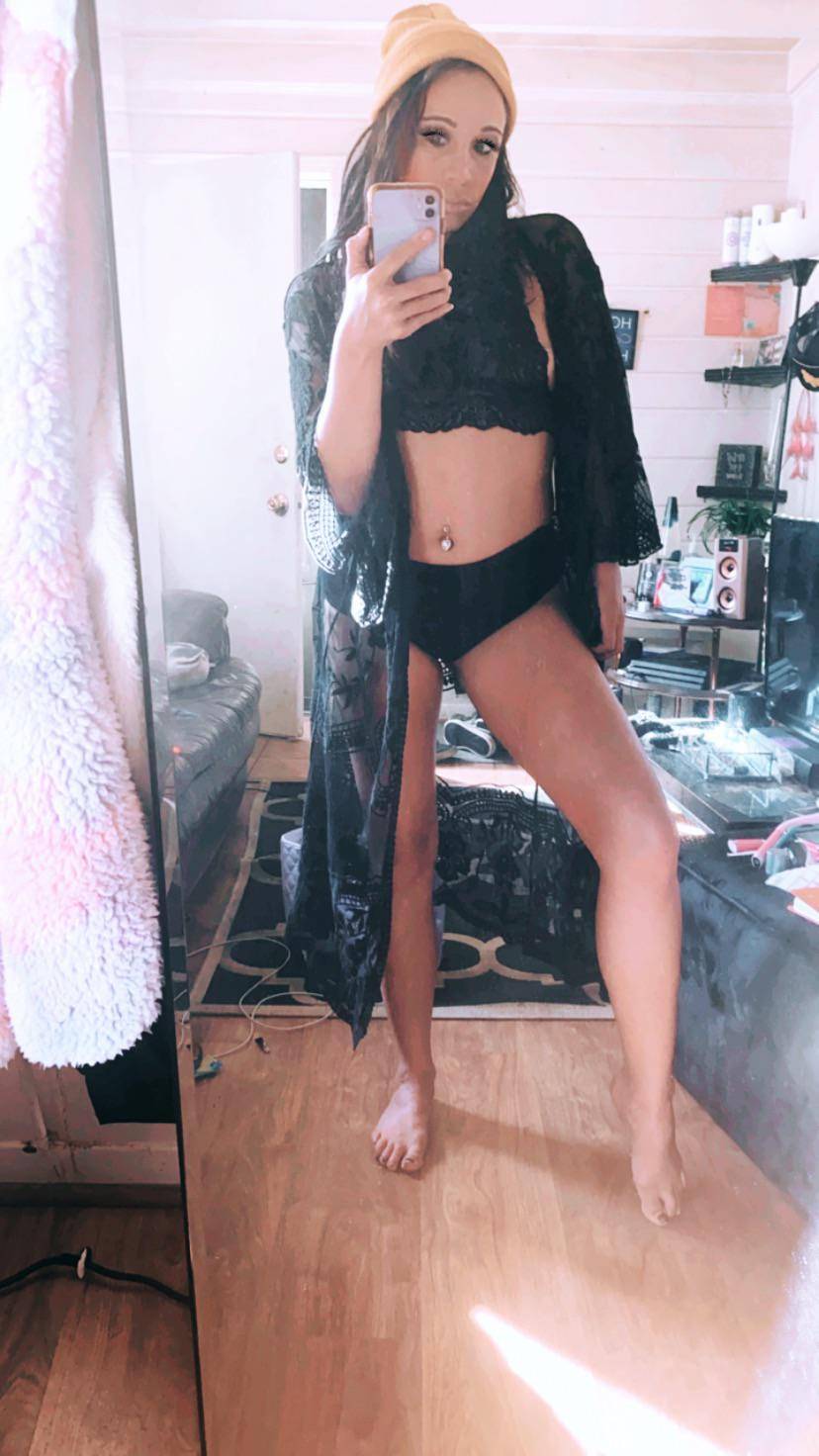 I take requests 🤍 | Scrolller