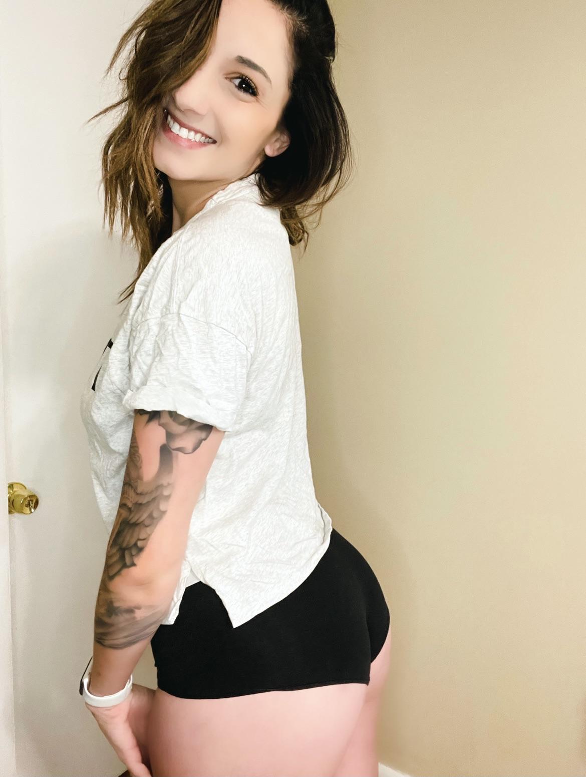 Idk, I’d marry me. | Scrolller