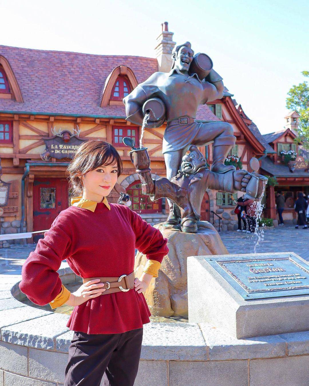 I think I’m attracted to Gaston? | Scrolller