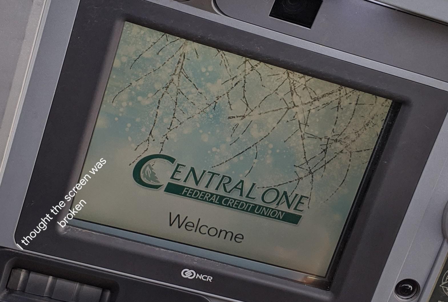 I thought the screen was broken | Scrolller