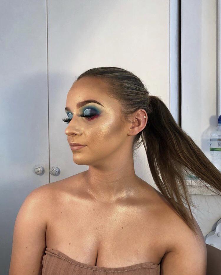 I, too, use dirt as a contour. | Scrolller