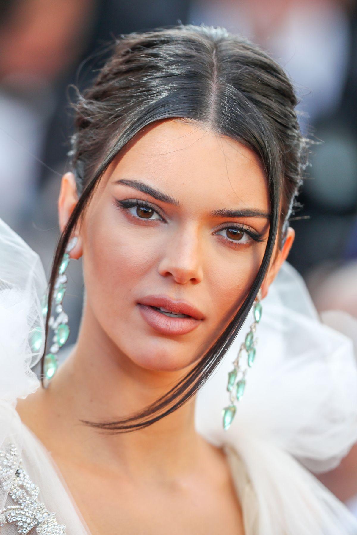Kendall Jenner Your Full Lips Makes It So Easy Mami Scrolller 4371