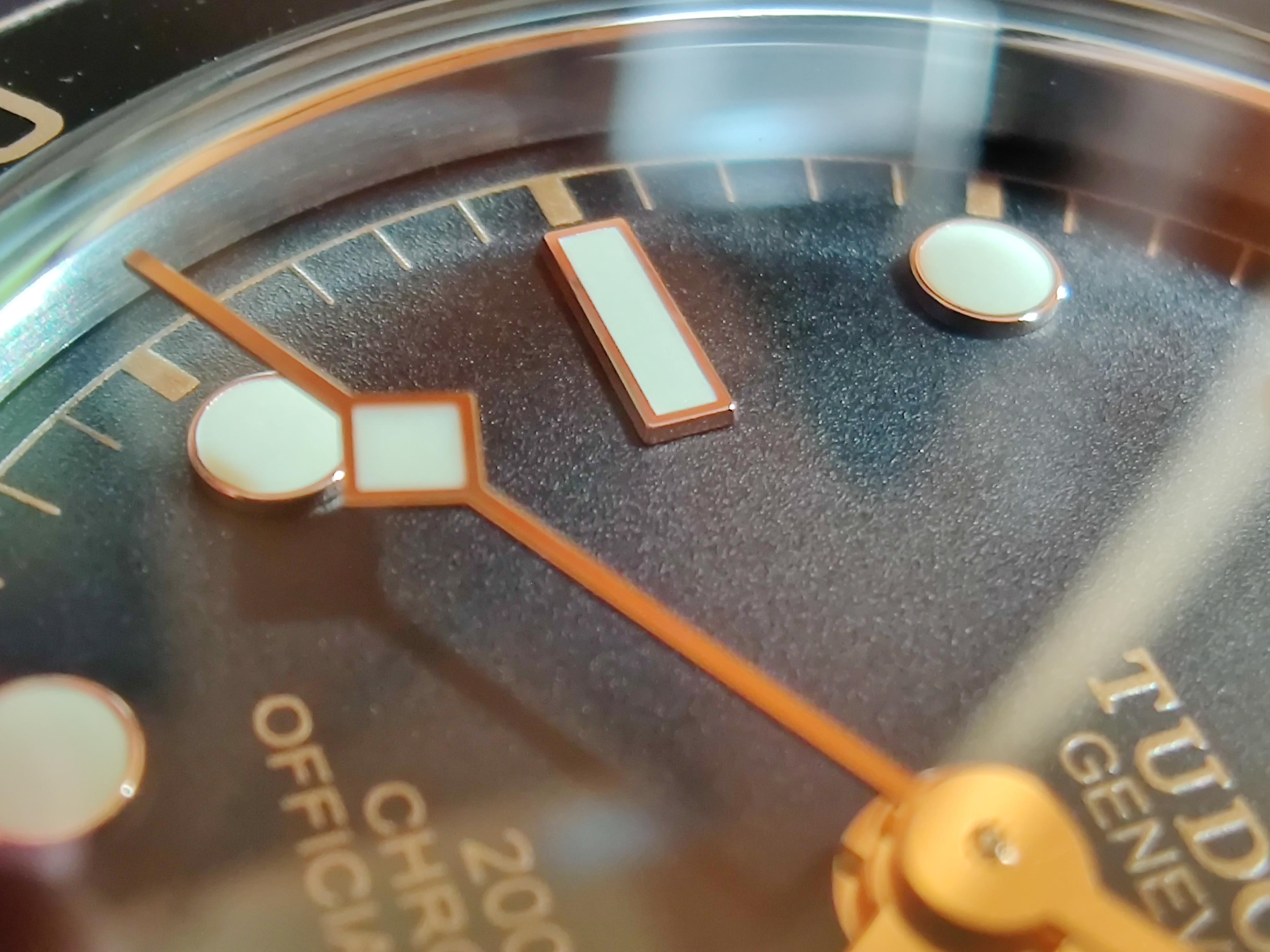 I want to sit on that bench and contemplate | Scrolller