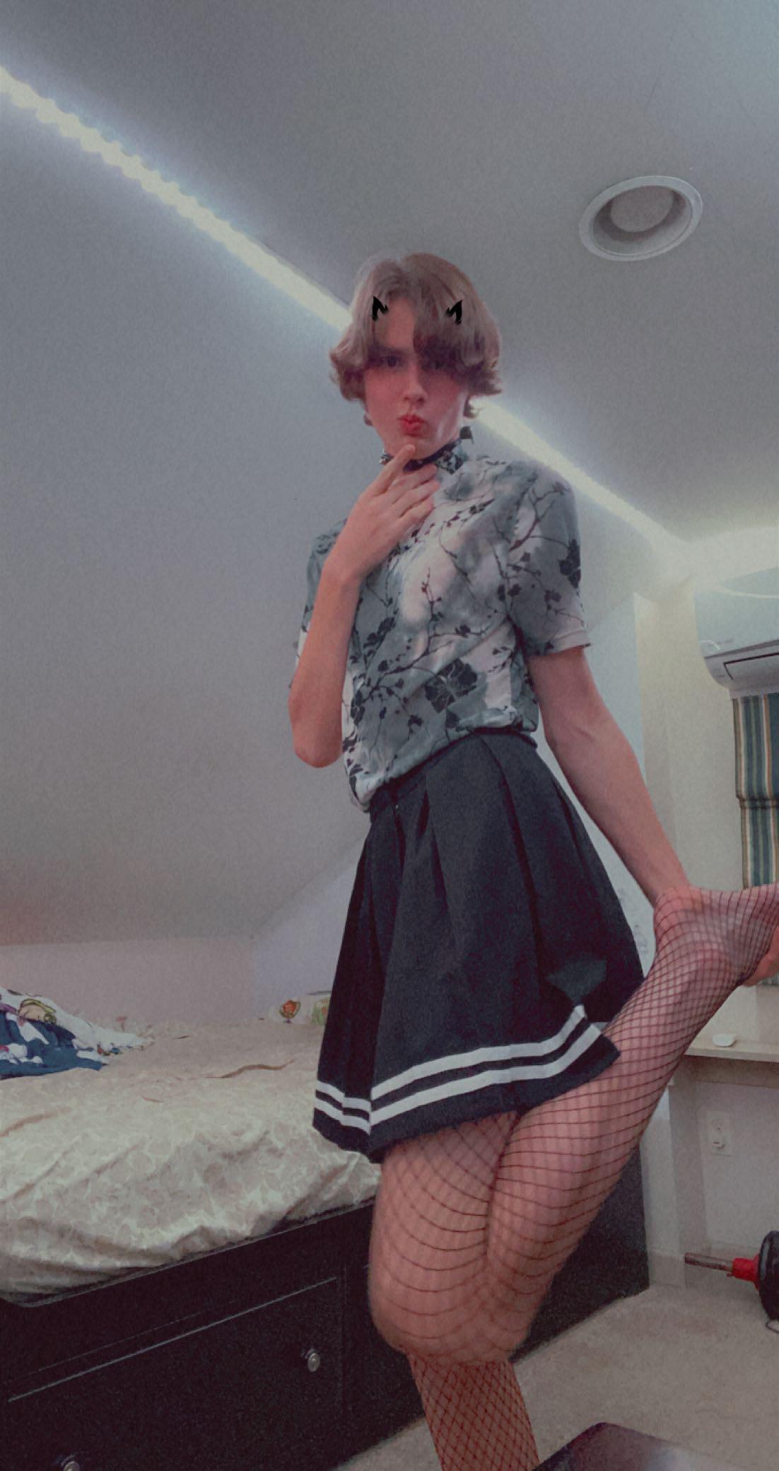 I went to hot topic... | Scrolller