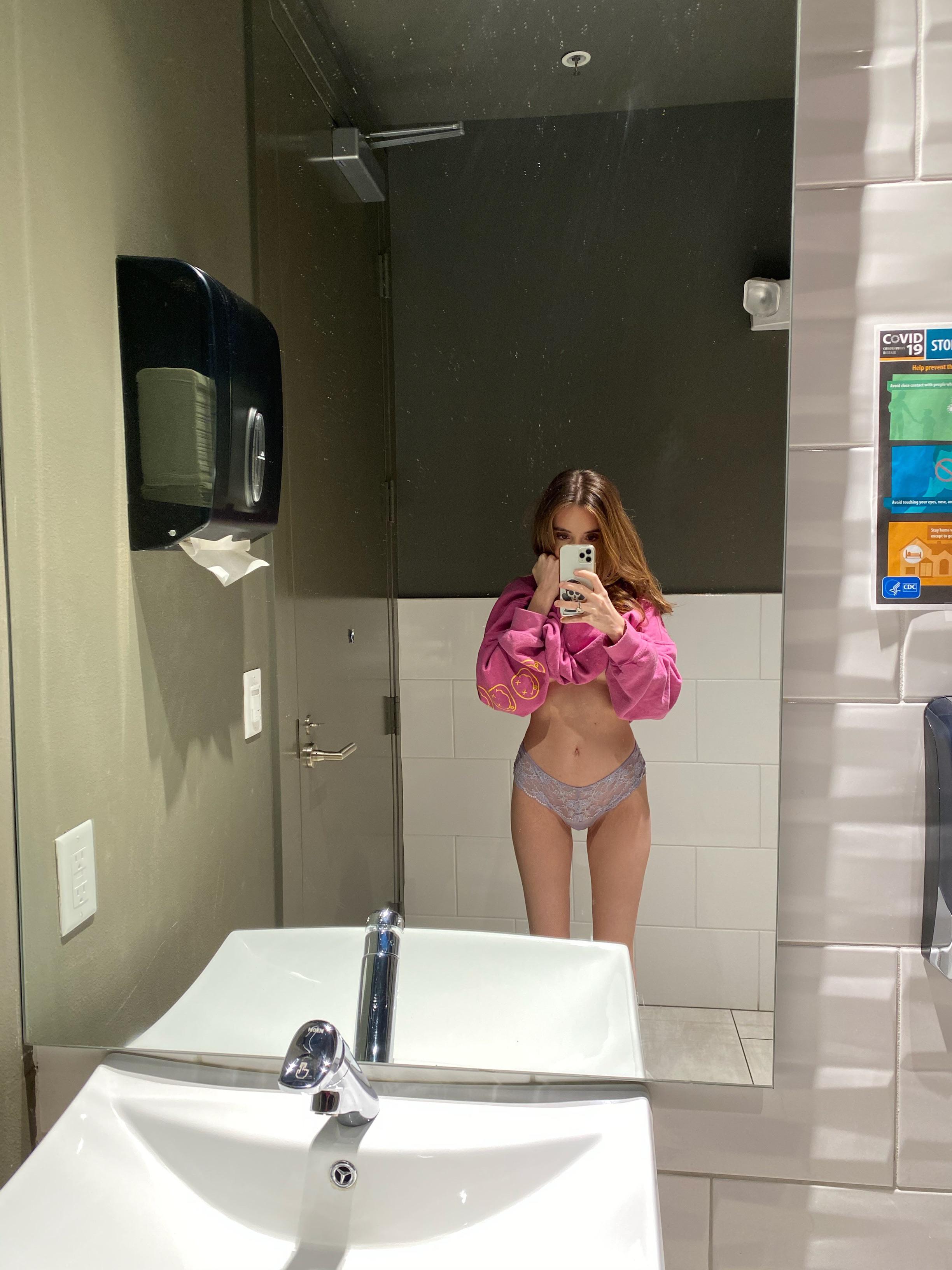 I wish everyone could see what’s under these ;) | Scrolller