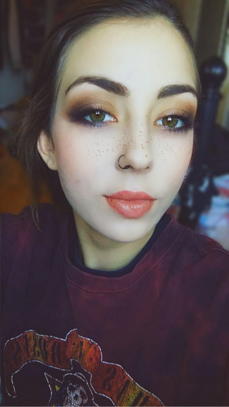 I wish I had freckles for real 😝🙈 | Scrolller